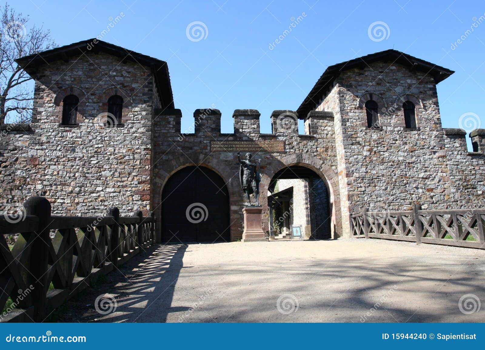 Castello romano Saalburg fotografia stock. Immagine di difenda - 15944240