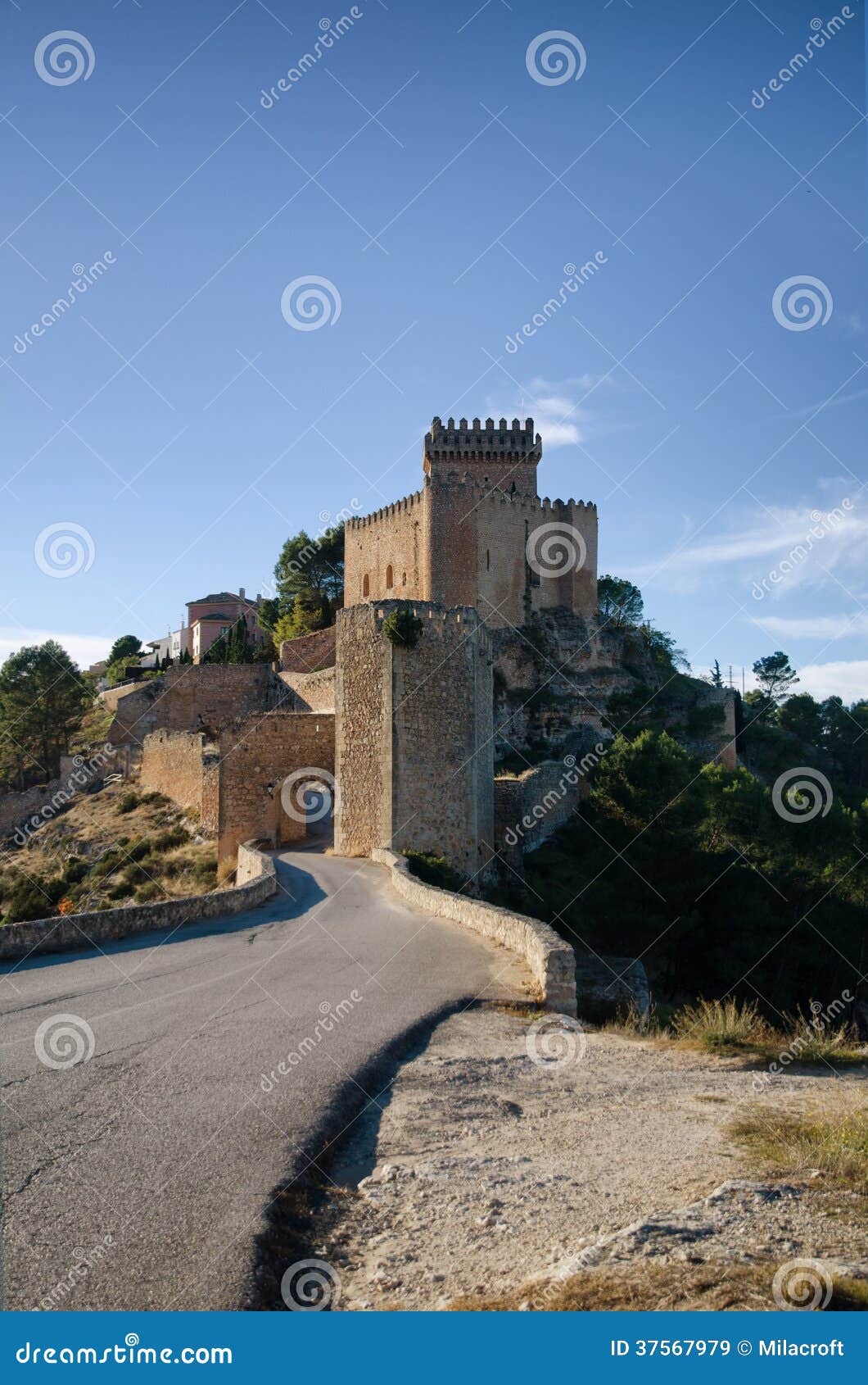 Castello spagnolo immagine stock. Immagine di cielo, storico - 37567979