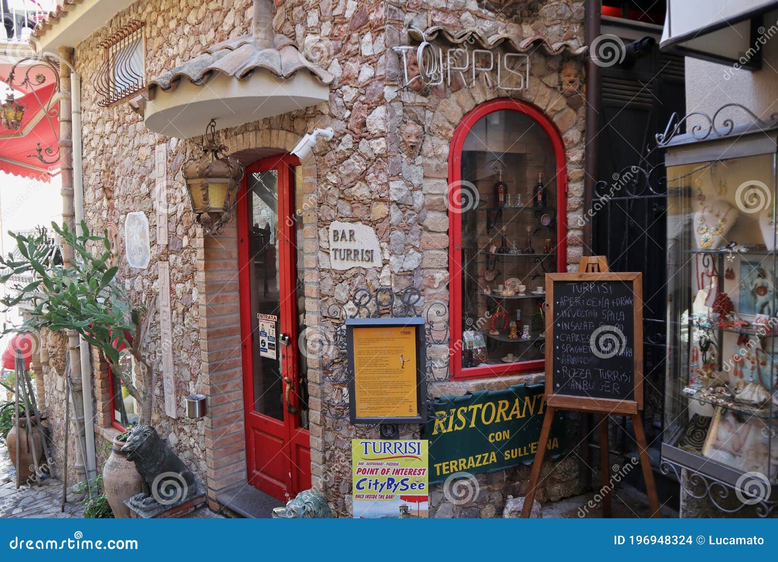 Castelmola - Bar Turrisi Del Centro Storico Editorial Stock Image ...