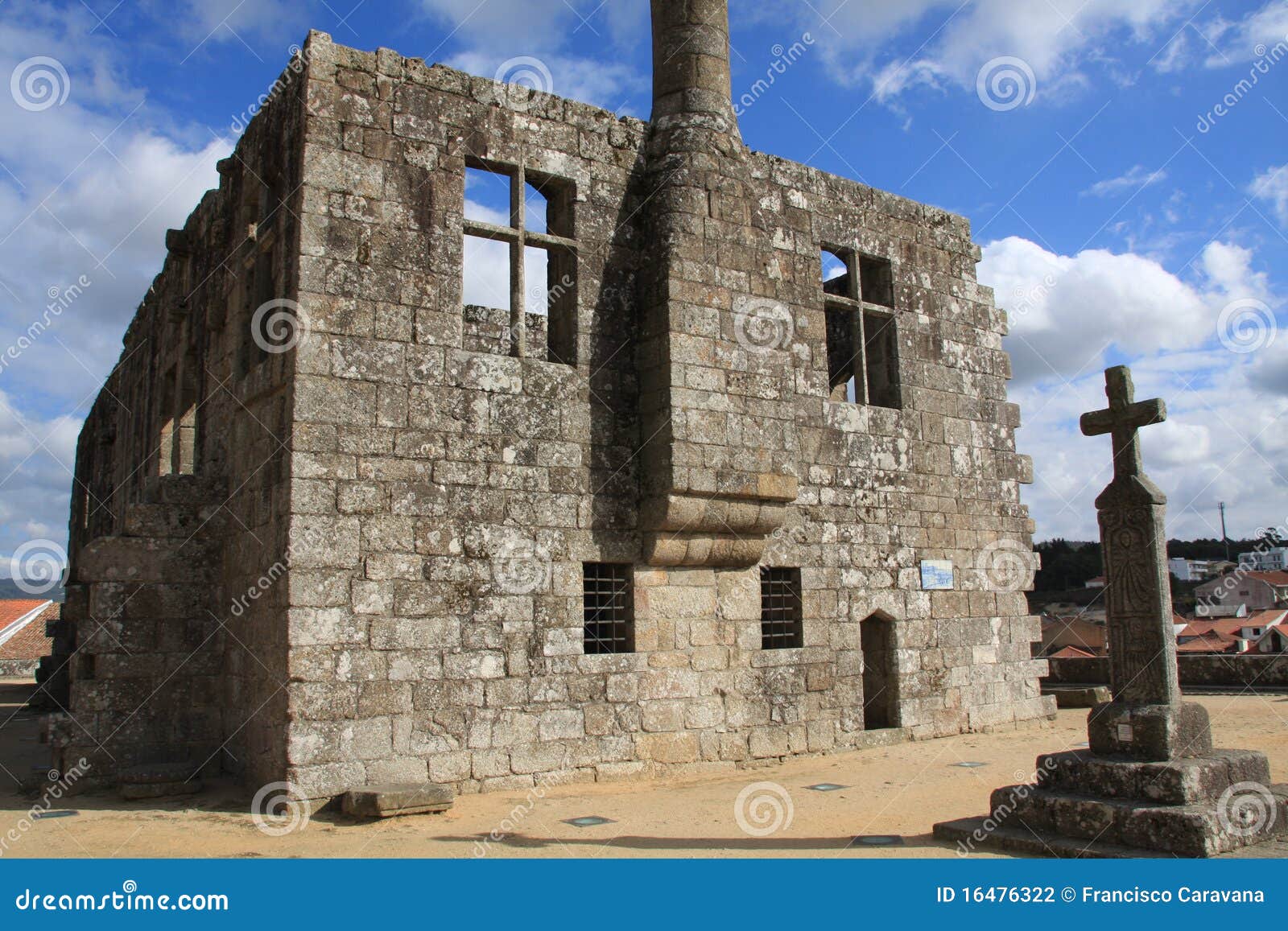 Castelo de Barcelos foto de stock. Imagem de medieval - 16476322