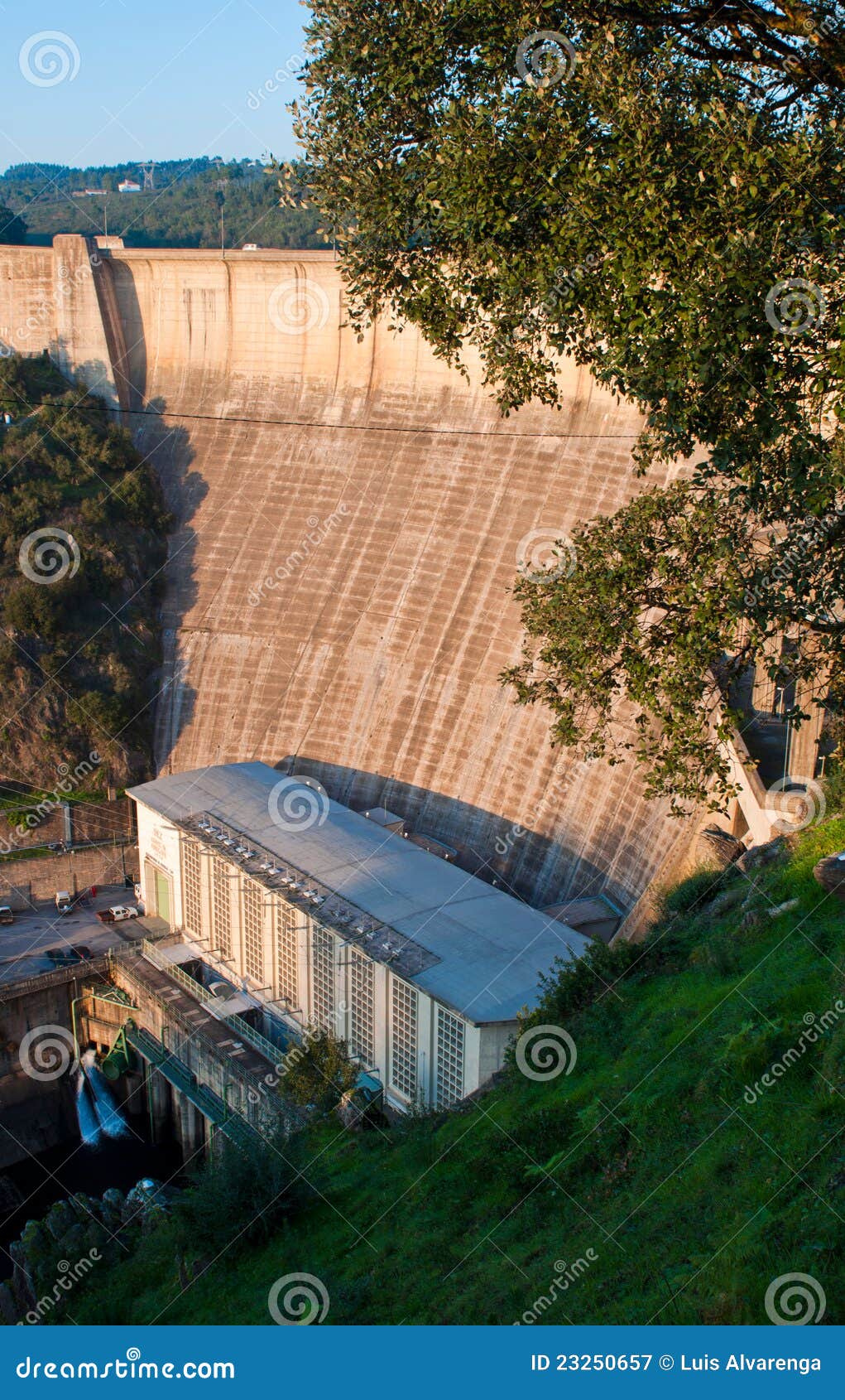 Castelo de Bode Dam editorial photography. Image of hydraulic - 23250657