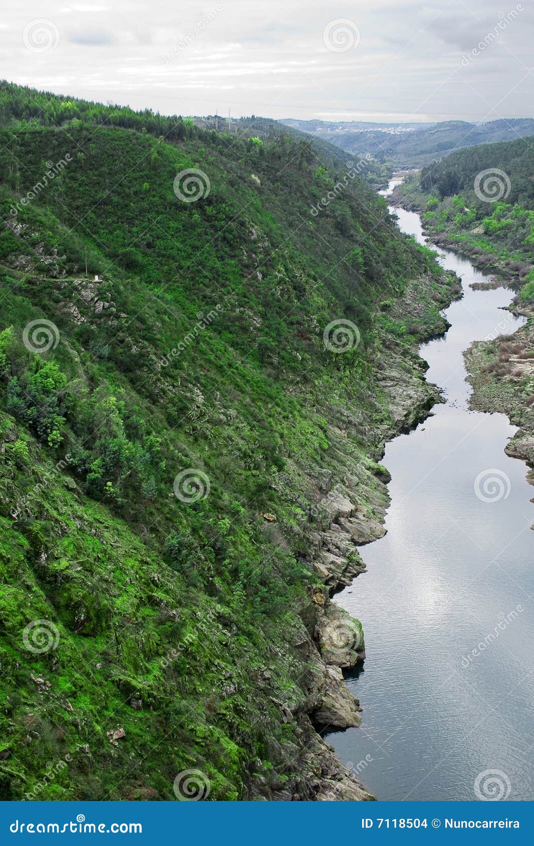 Castelo de Bode Dam foto de archivo. Imagen de charca - 7118504