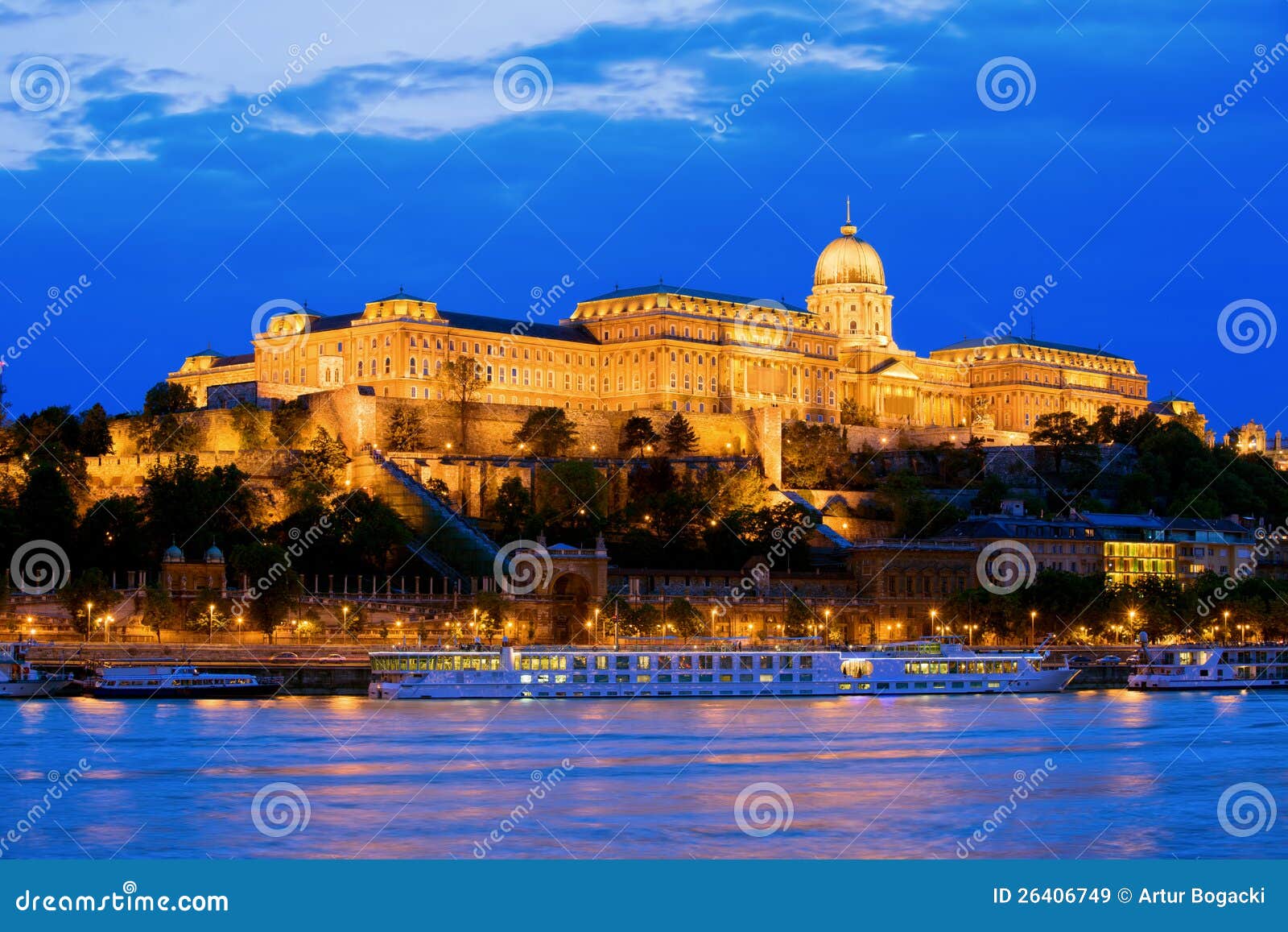 Castelo De Buda Em Budapest Imagem de Stock - Imagem de noite, besta ...