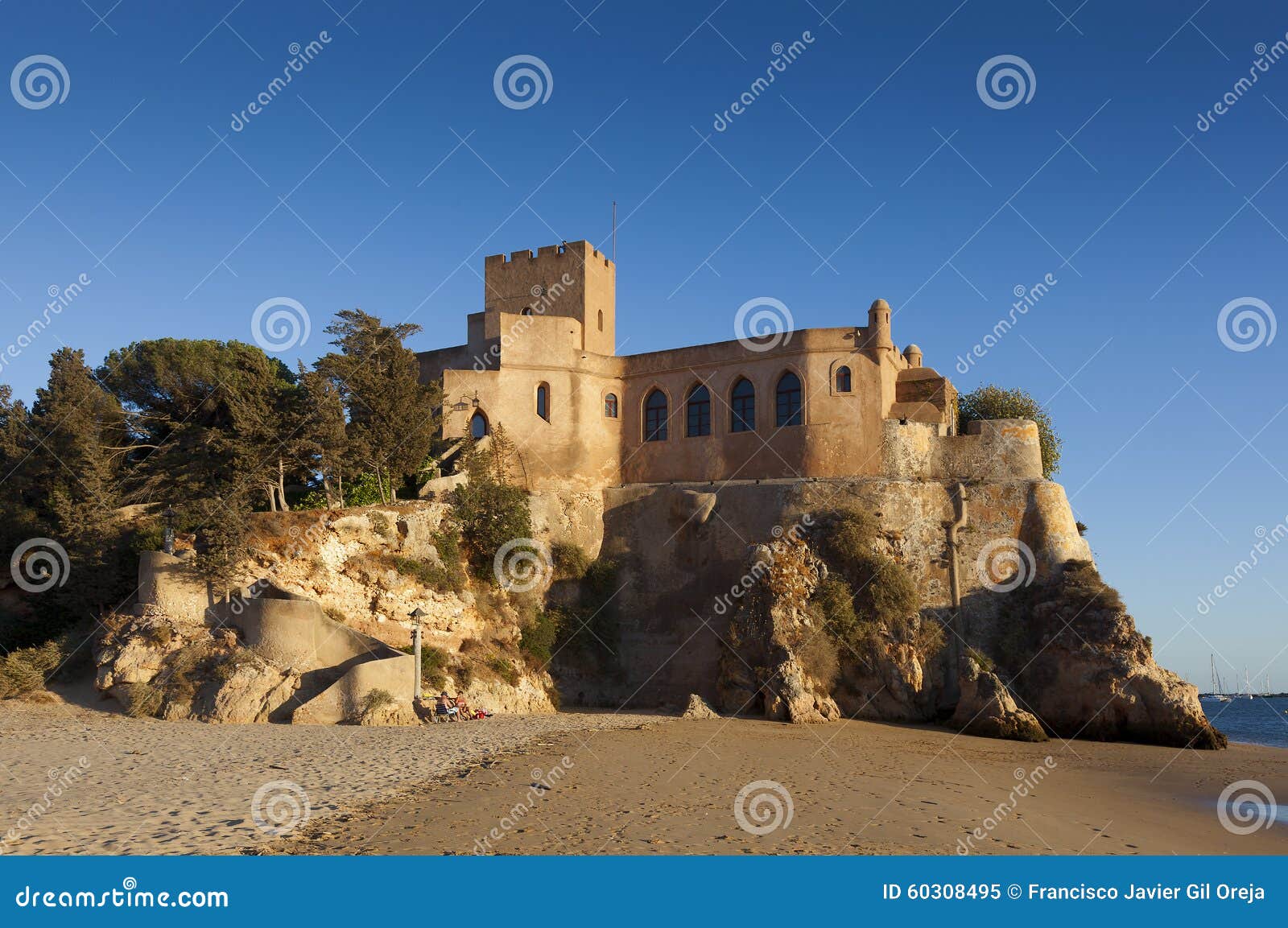 Castelo de Ferragudo imagem de stock. Imagem de vista - 60308495