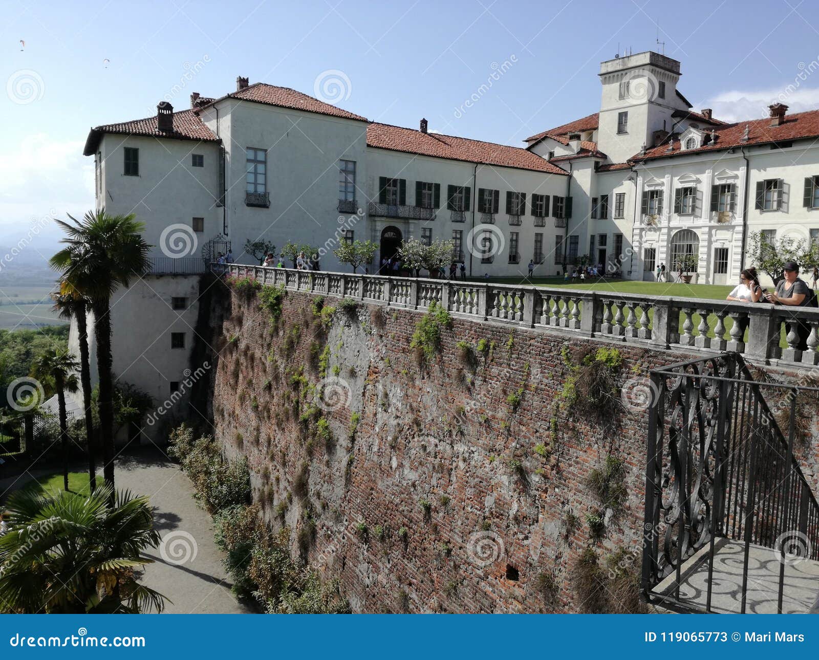Castelo de Masinos foto de stock editorial. Imagem de italiano - 119065773