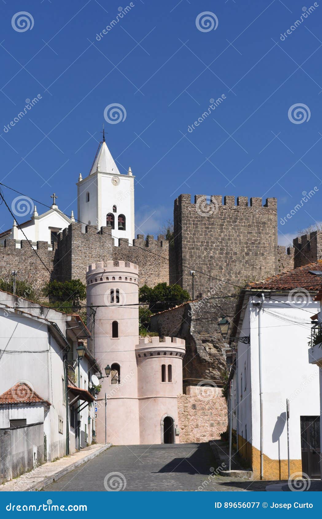 Castelo De Penela, Região De Beiras, Imagem de Stock - Imagem de igreja ...