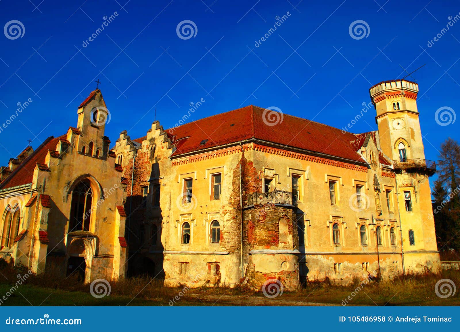 Castelo De Slivnica, Maribor Foto de Stock - Imagem de castelo, inverno ...