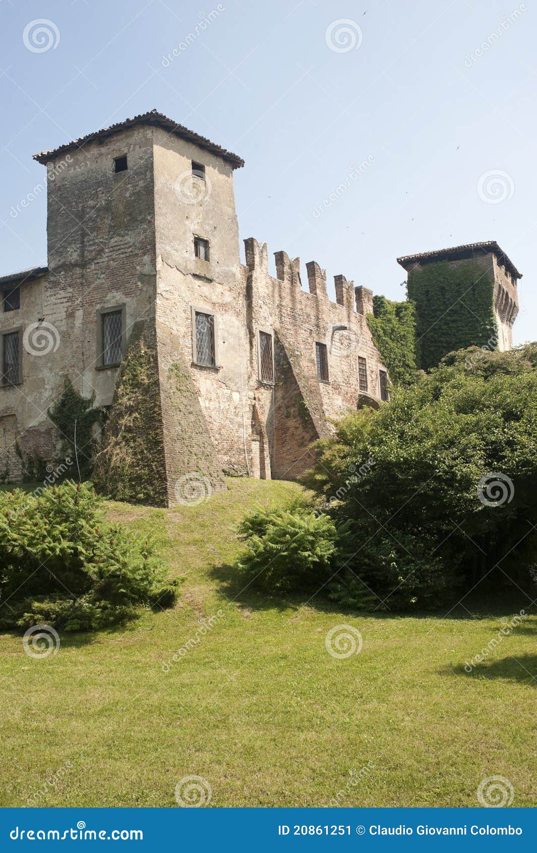 Castelo Medieval De Romano Di Lombardia Imagem de Stock - Imagem de ...
