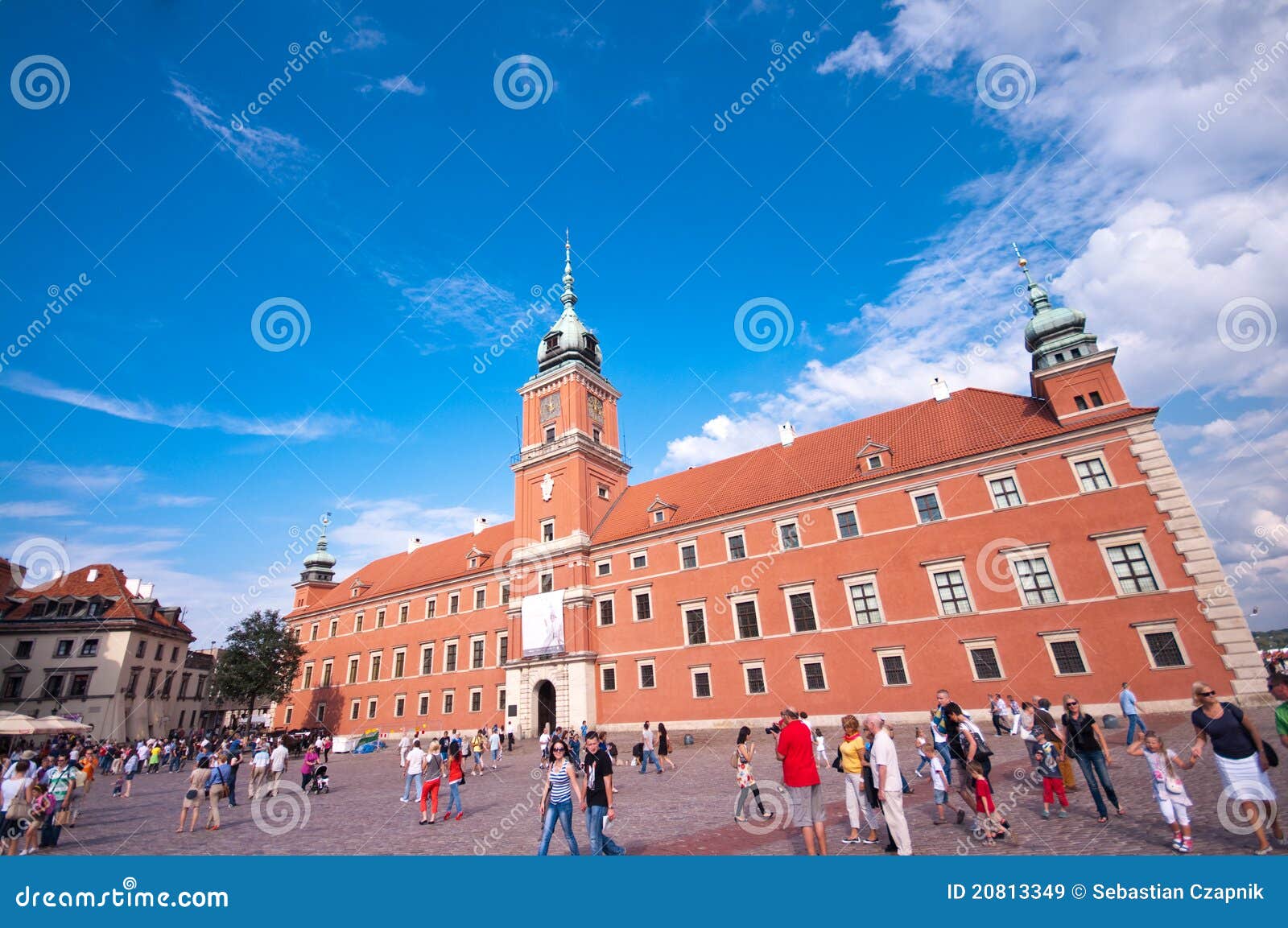 Castelo real em Varsóvia imagem de stock editorial. Imagem de famoso ...