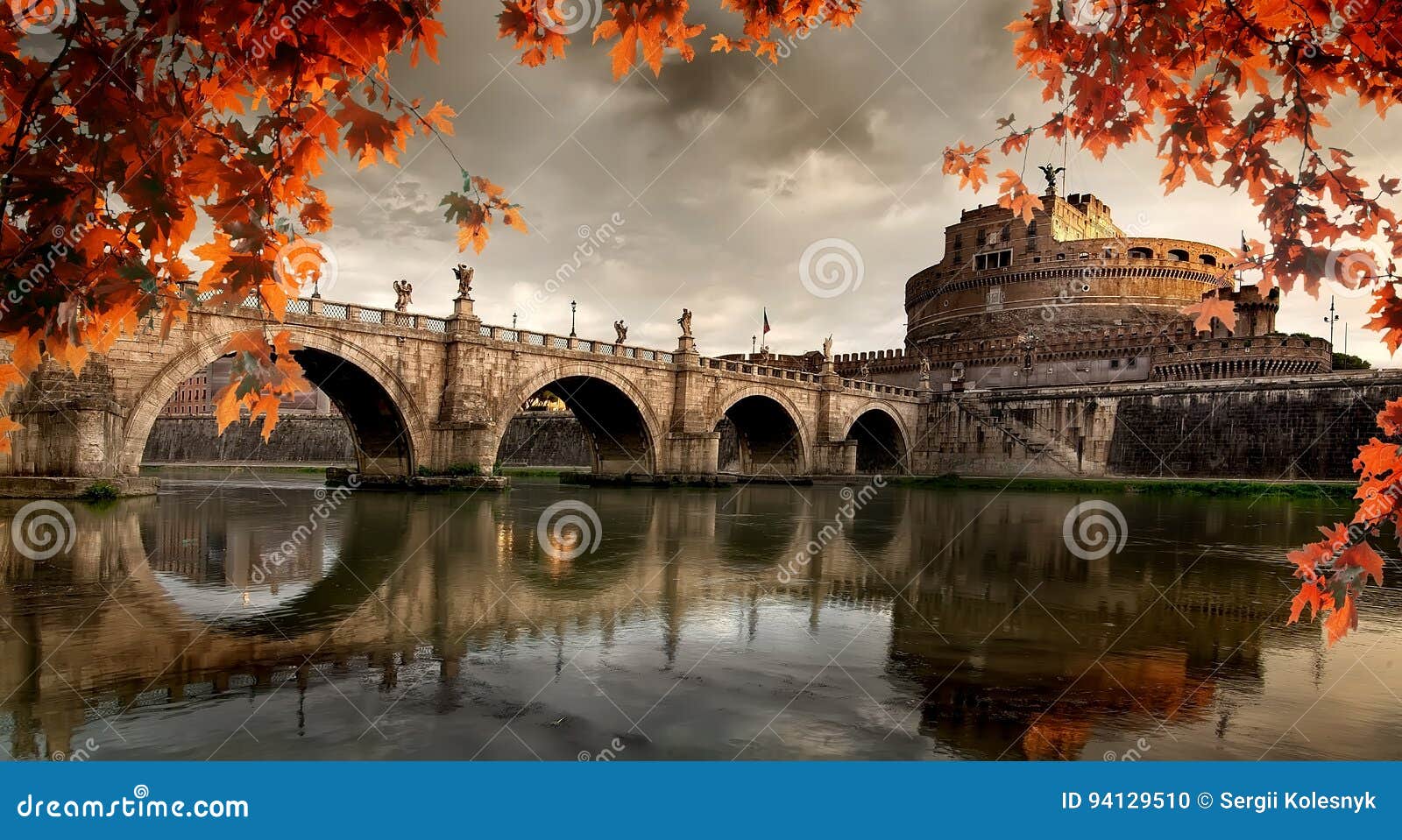 Castelo romano no outono foto de stock. Imagem de bonito - 94129510