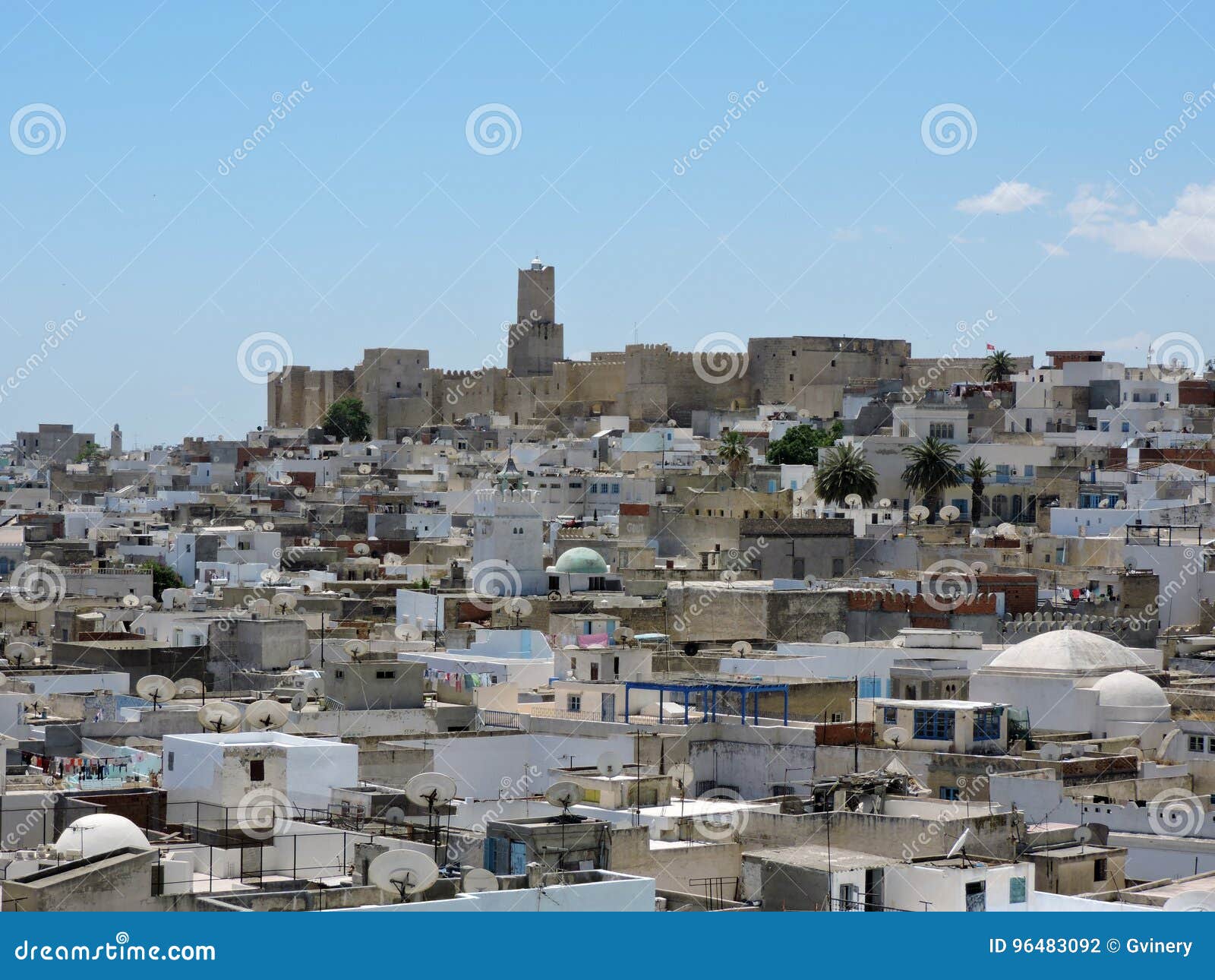 Castelo Sobre O Medina De Sousse Foto de Stock - Imagem de mosteiro ...