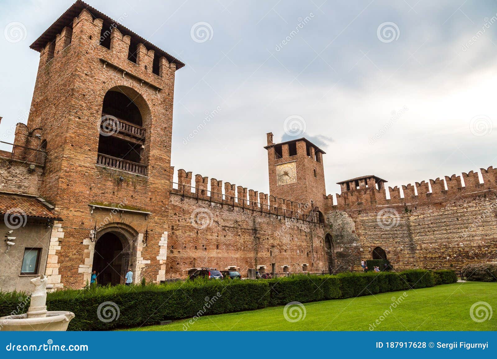 Castelvecchio in Verona, Italy Stock Photo - Image of european ...