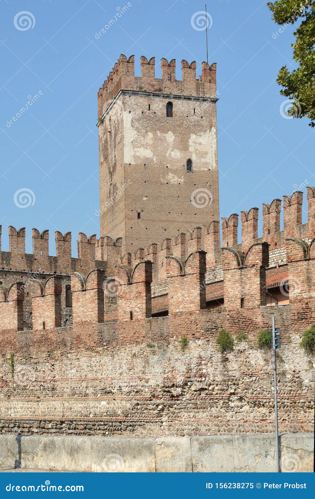 Castillo Castelvecchio De Verona - Italia Imagen editorial - Imagen de ...