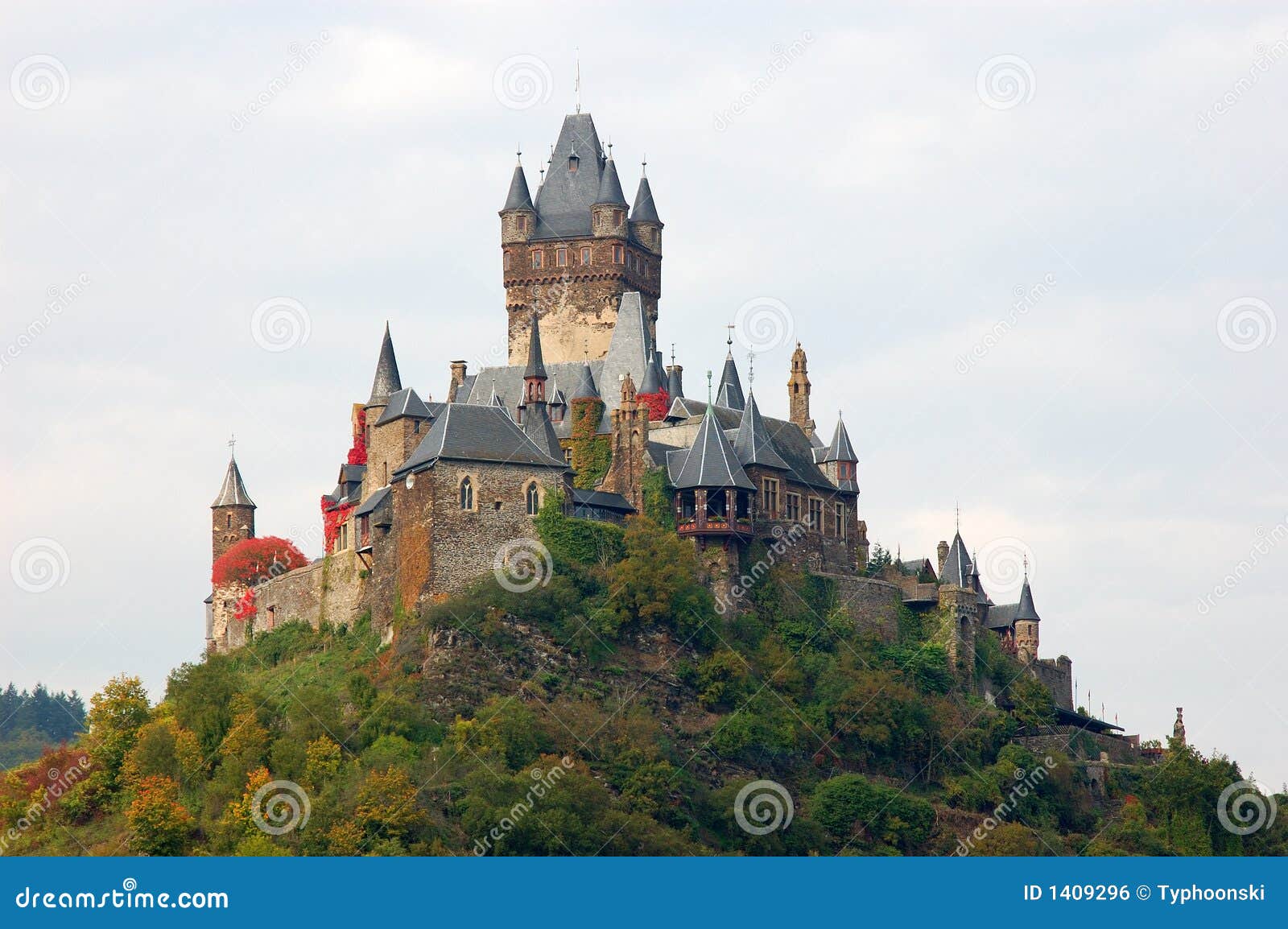 Castillo Cochem En Alemania Foto de archivo - Imagen de leyenda ...