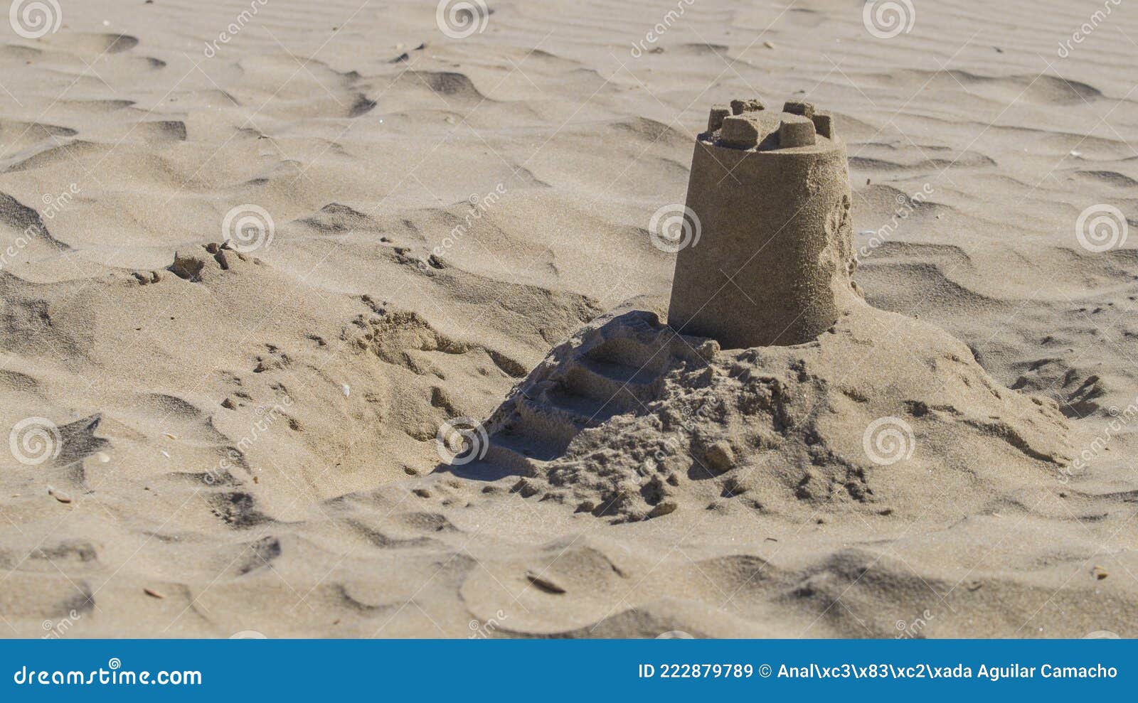 Castillo de arena imagen de archivo. Imagen de fondo - 222879789