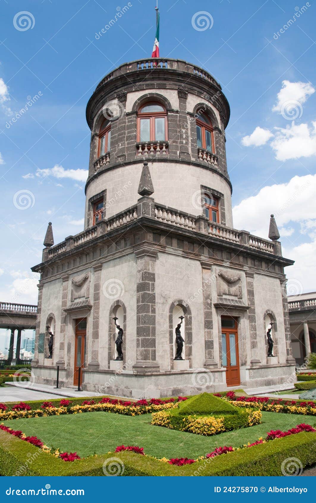 Castillo De Chapultepec, Ciudad De México Foto de archivo - Imagen de ...