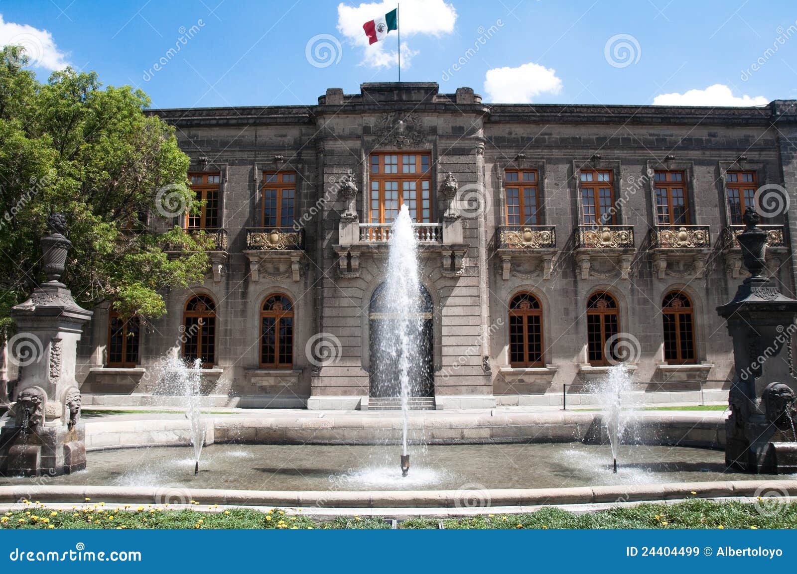 Castillo De Chapultepec, Ciudad De México Imagen de archivo - Imagen de ...