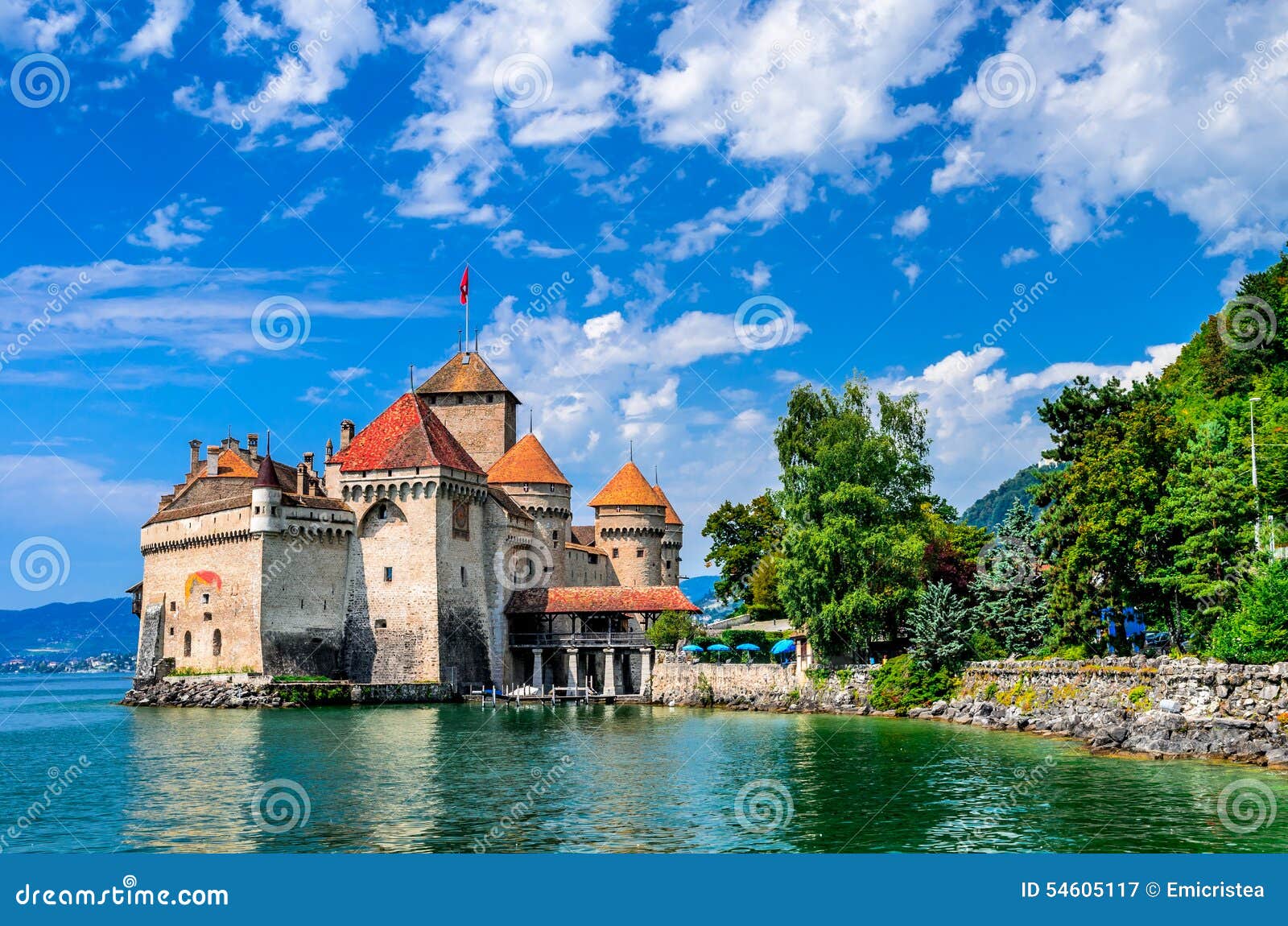 Castillo de Chillon, Suiza fotografía editorial. Imagen de azul - 54605117