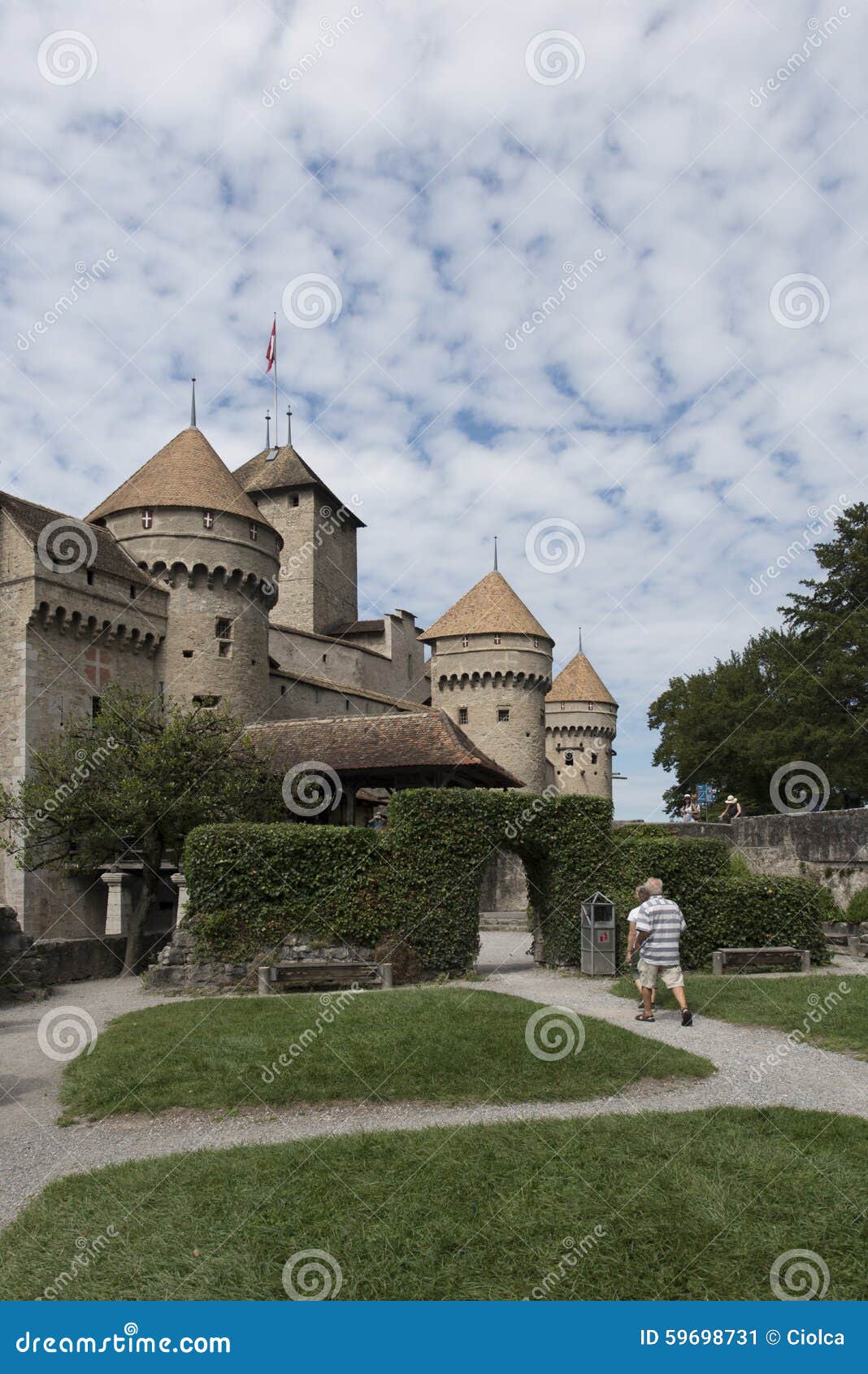 Castillo de Chillon, Suiza foto editorial. Imagen de cuadrado - 59698731