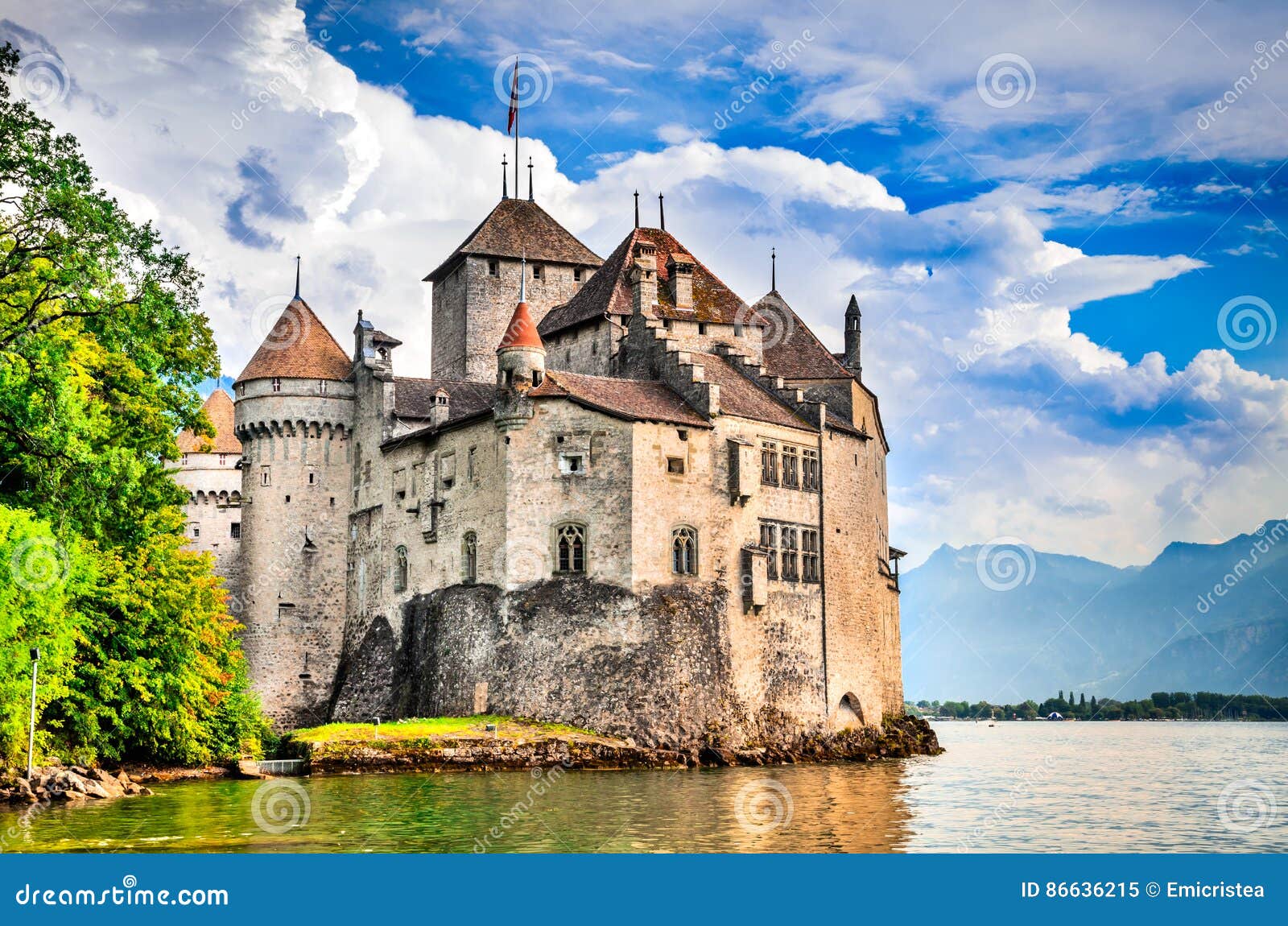 Castillo De Chillon, Suiza - Lago Geneve Imagen editorial - Imagen de ...