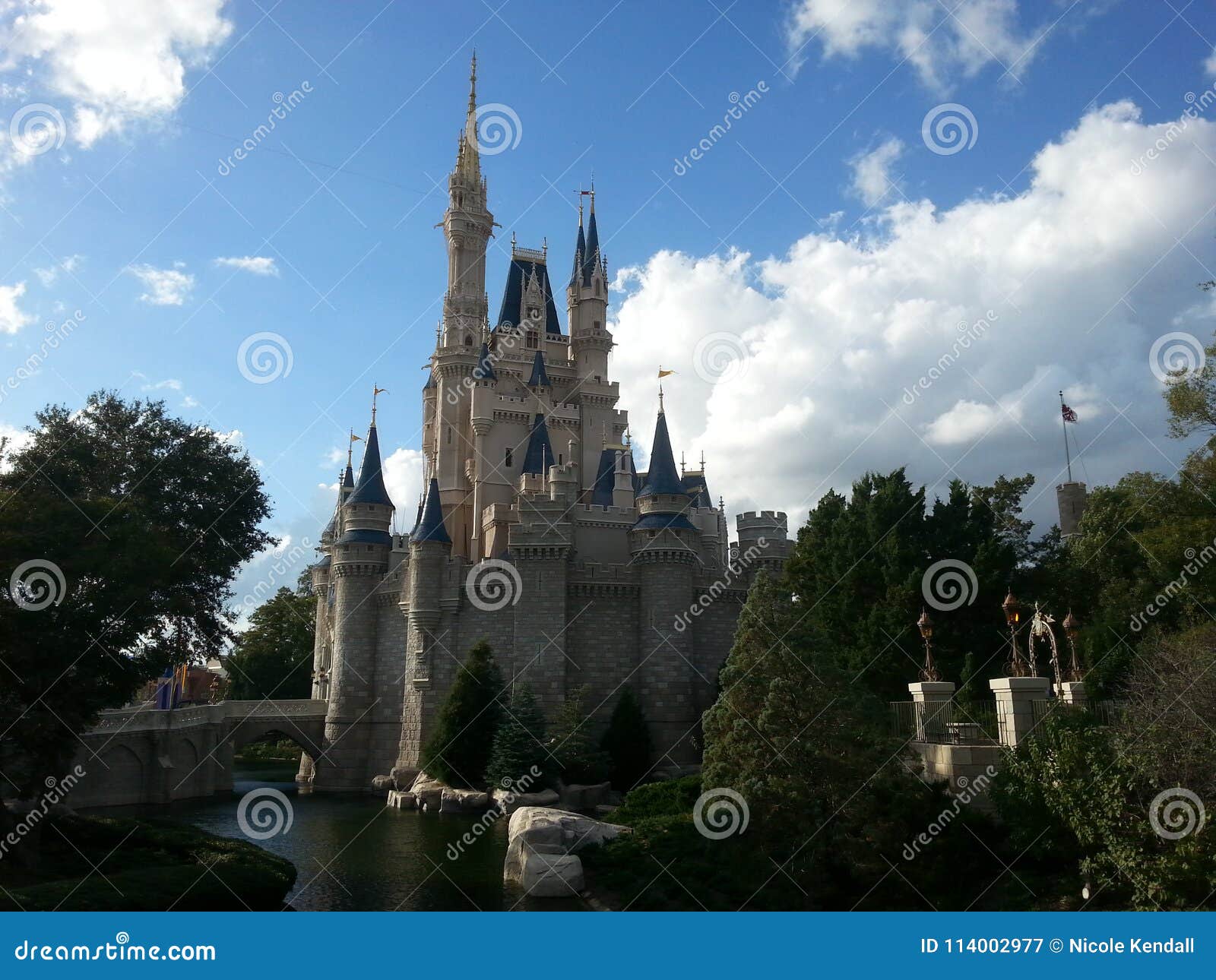 Castillo de Cinderella fotografía editorial. Imagen de disney - 114002977