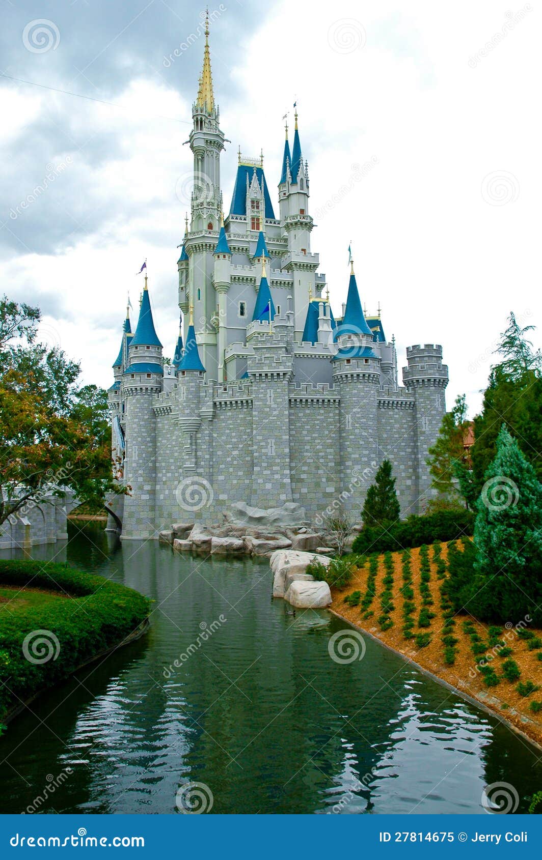 Castillo De Cinderella, Disneyworld, Orlando Imagen editorial - Imagen ...