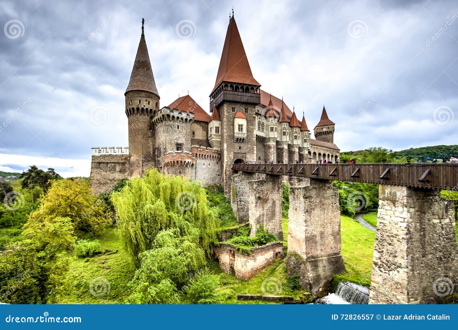 Castillo De Corvin, Hunedoara, Rumania Imagen de archivo - Imagen de ...