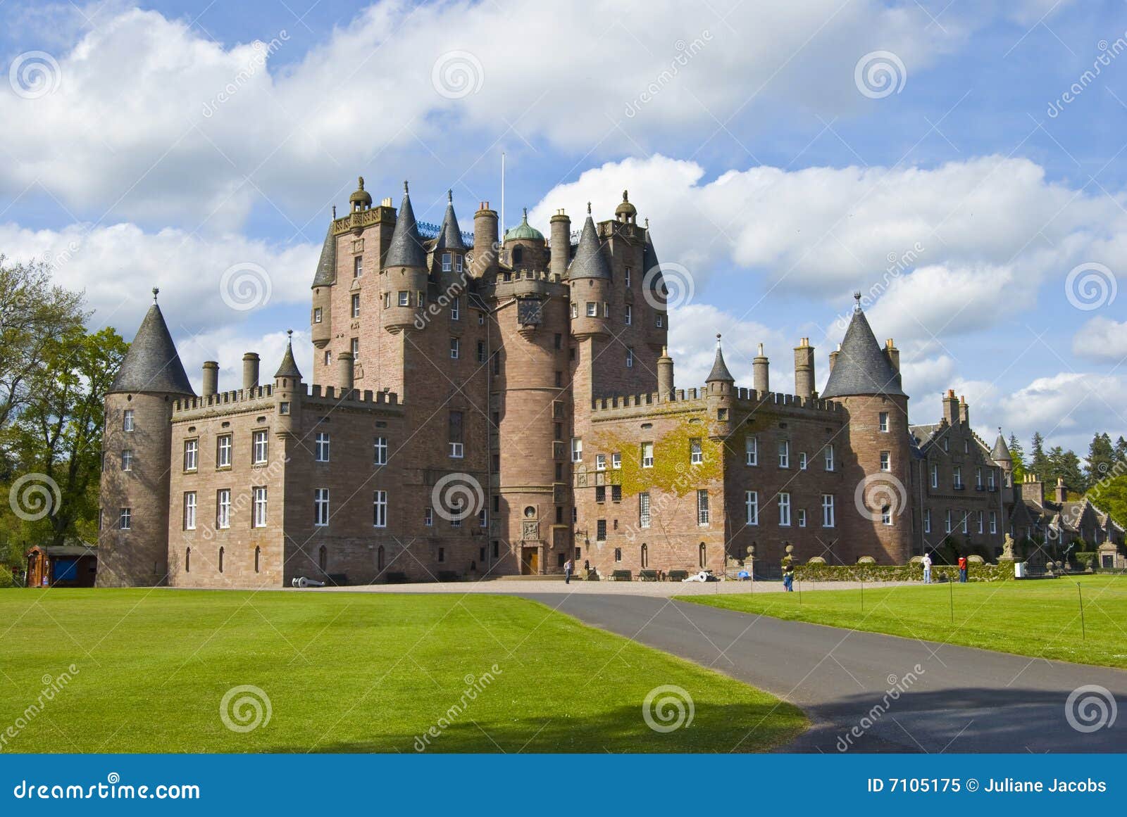 Castillo de Glamis imagen de archivo. Imagen de escocia - 7105175