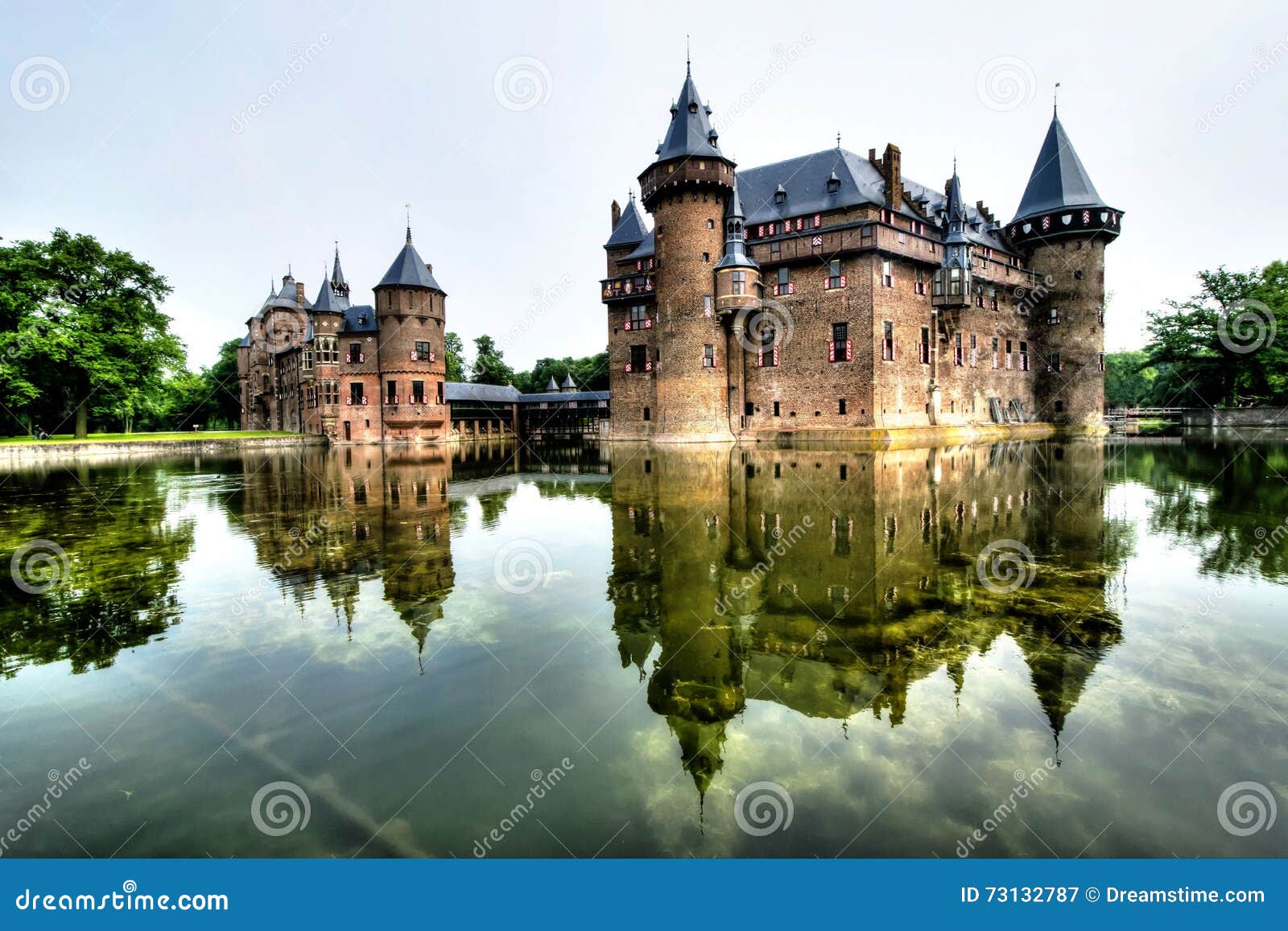 Castillo De Haar Holland fotografía editorial. Imagen de furgoneta ...