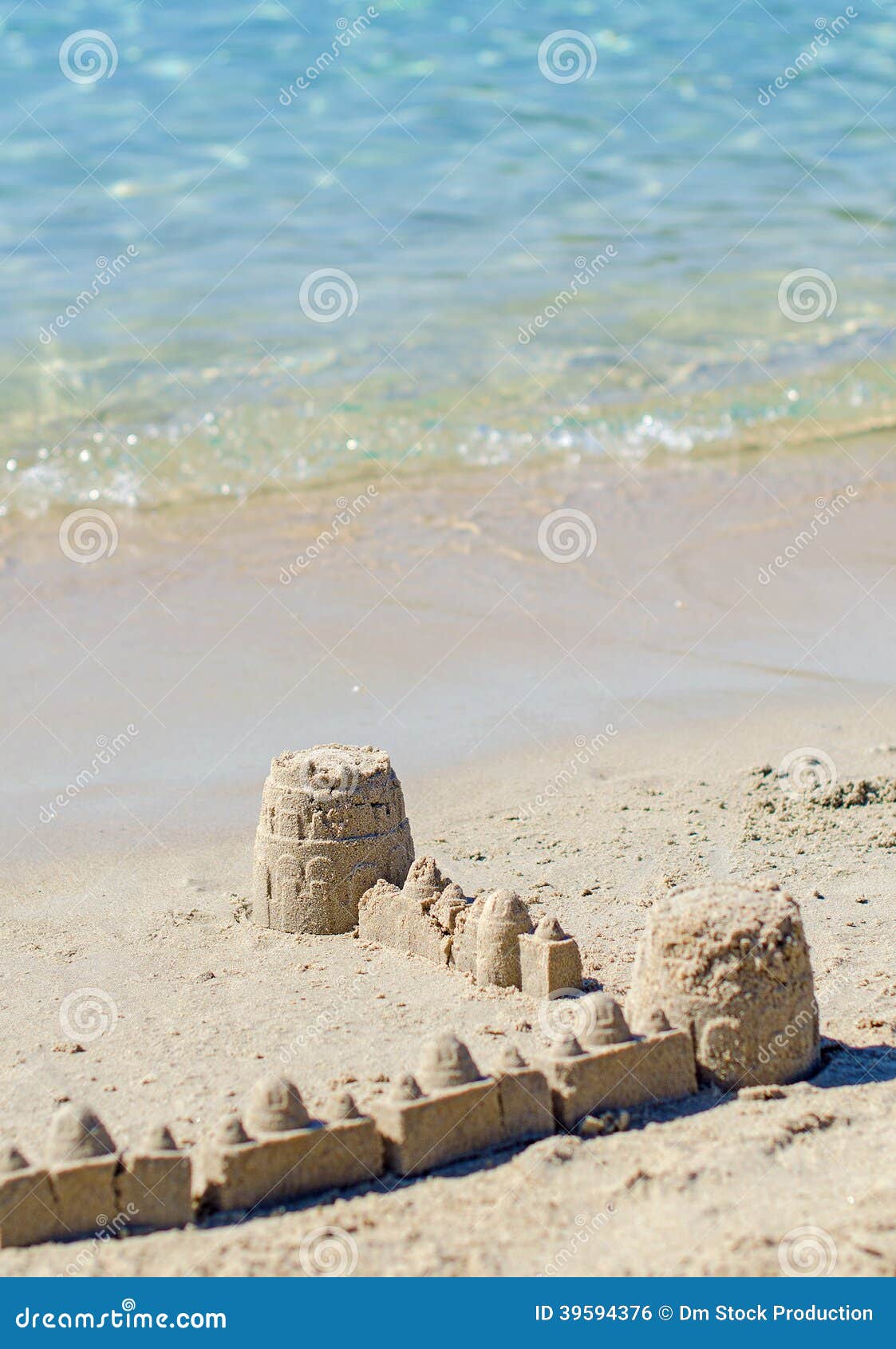 Castillo de la arena foto de archivo. Imagen de coastline - 39594376