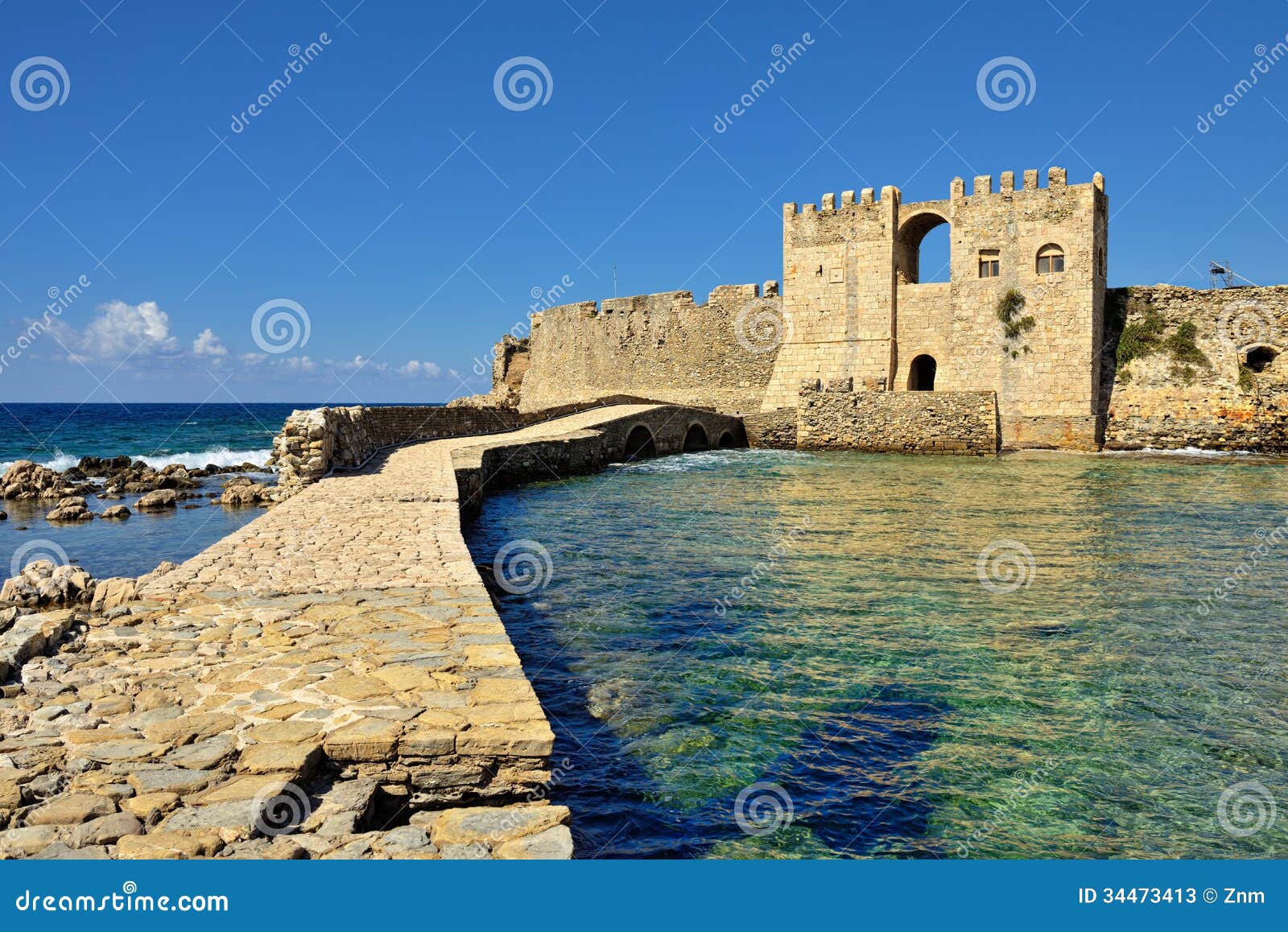 Castillo de Methoni imagen de archivo. Imagen de piedra - 34473413