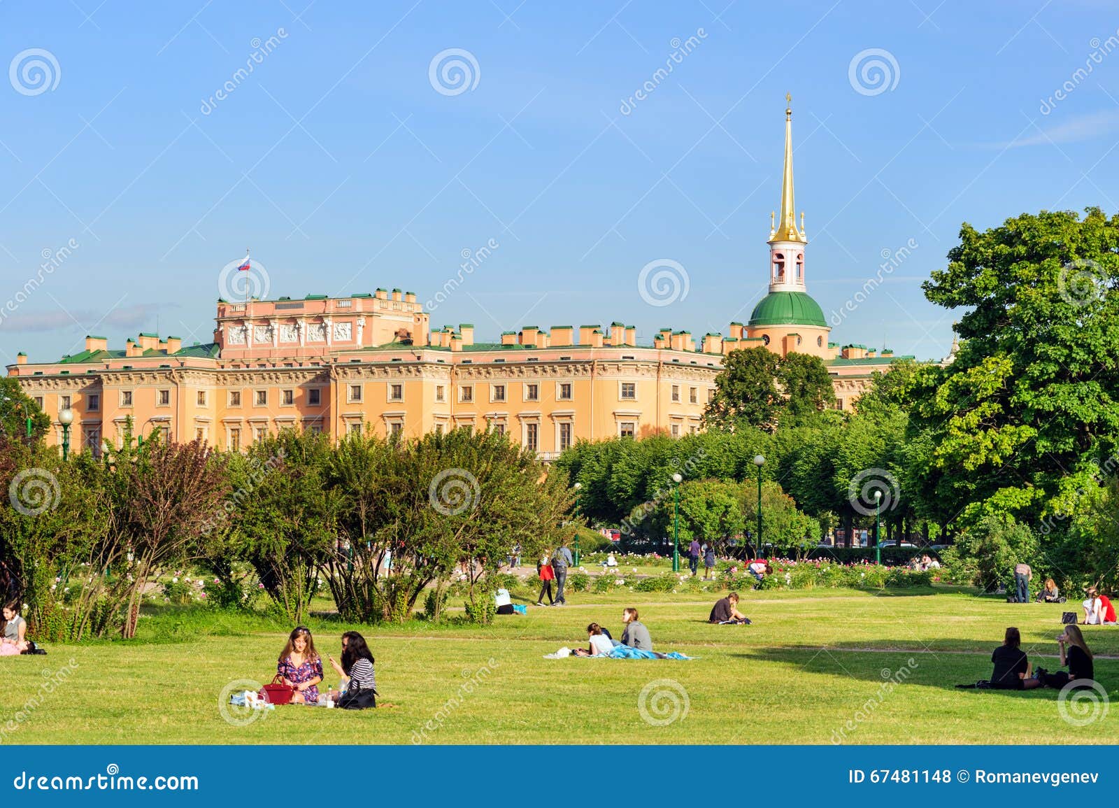 Castillo de Mikhailovsky foto de archivo editorial. Imagen de santo ...