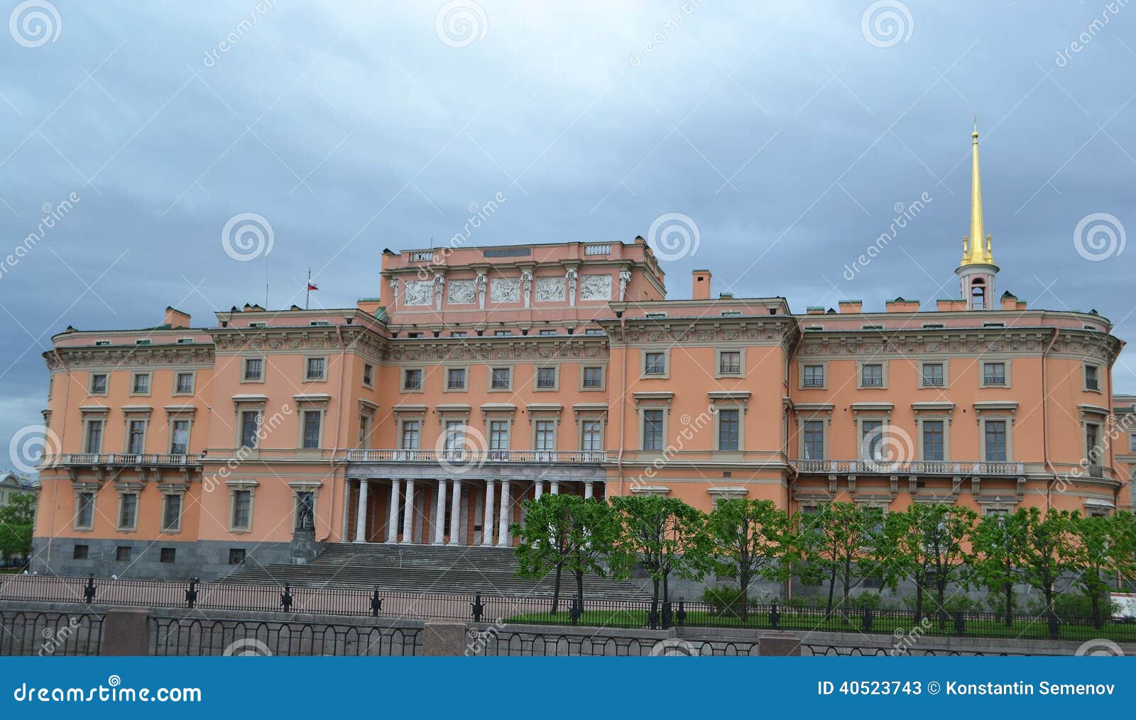 Castillo De Mikhailovsky (castillo De Los Ingenieros) Imagen de archivo ...