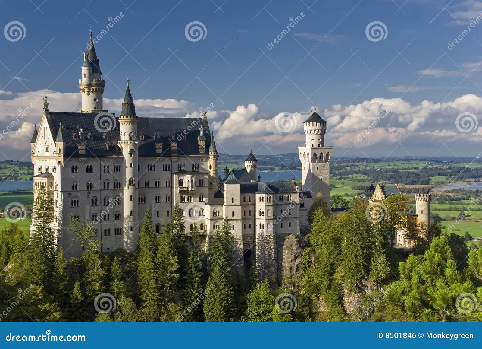 Castillo De Neuschwanstein En Baviera, Alemania Foto de archivo ...