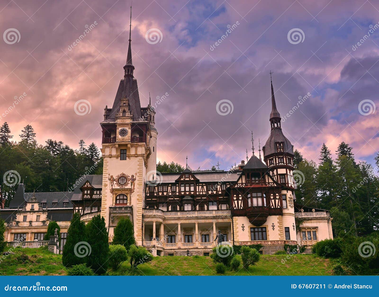 Castillo de Peles imagen de archivo. Imagen de sabido - 67607211