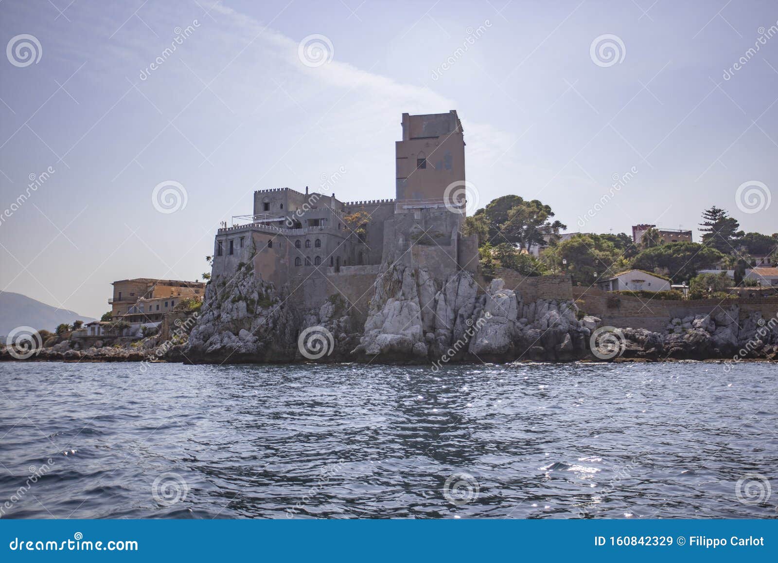 Castillo De Solanto Tomado Del Mar 8 Imagen de archivo - Imagen de ...
