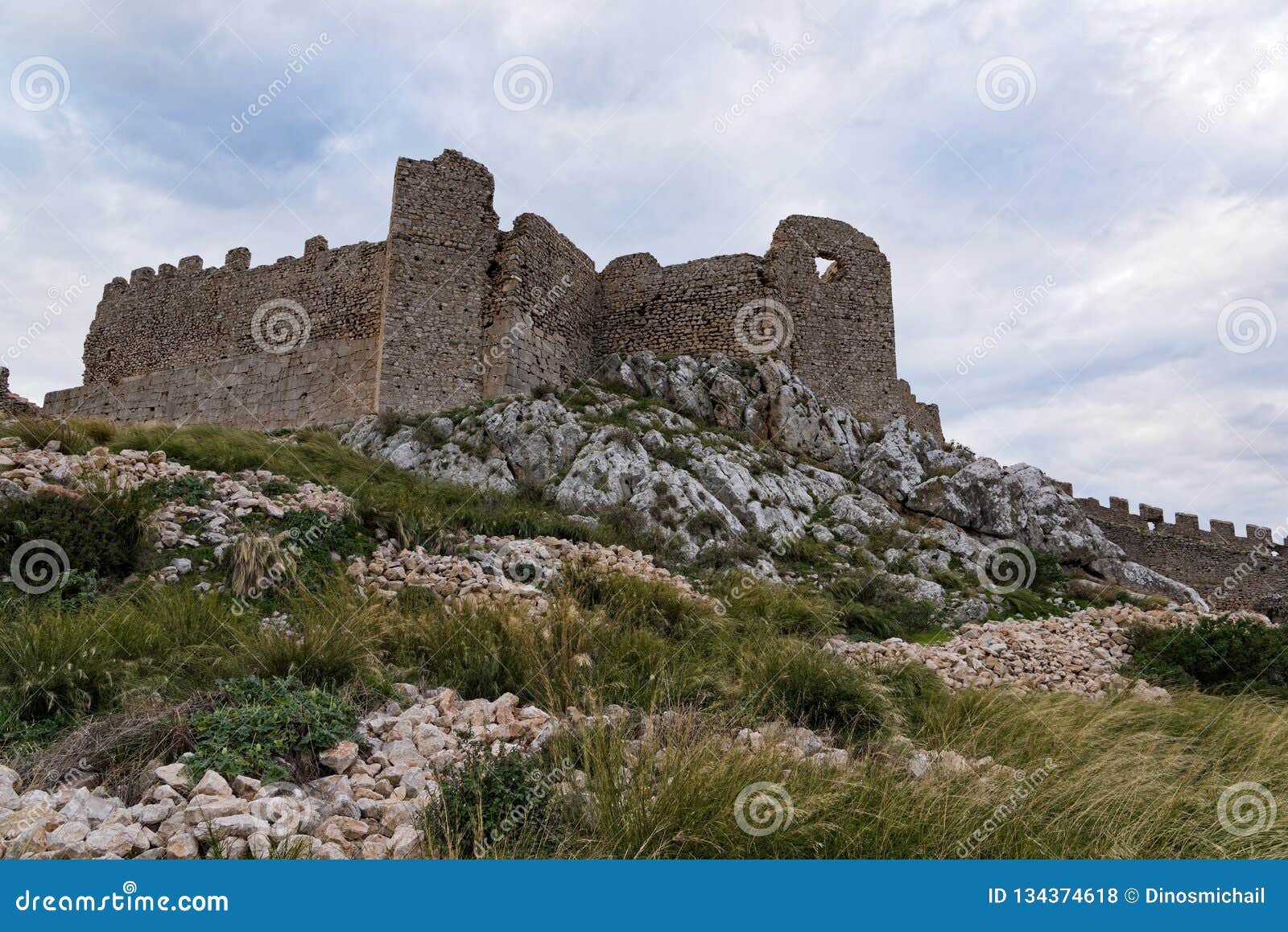 Castillo en Grecia foto de archivo. Imagen de lugar - 134374618