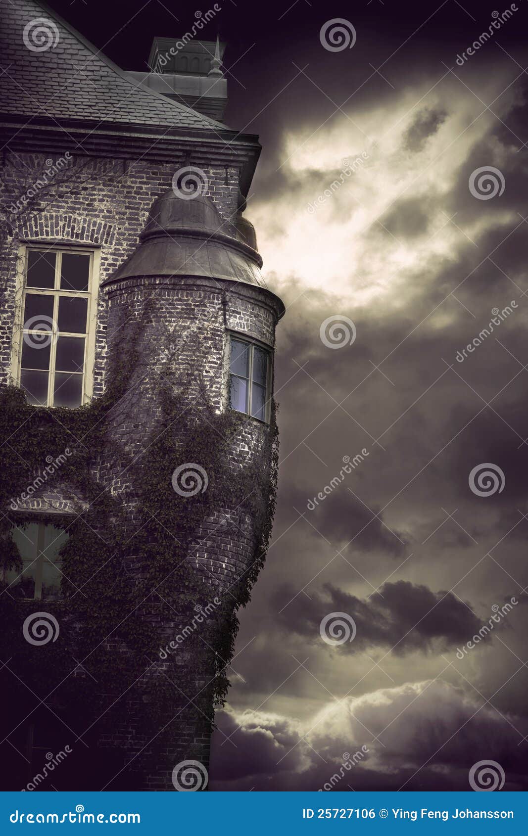 Castillo fantasmagórico foto de archivo. Imagen de espeluznante - 25727106