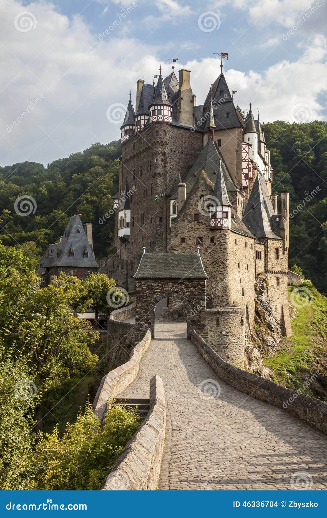 Castillo Medieval, Burg Eltz, Alemania Imagen de archivo editorial ...