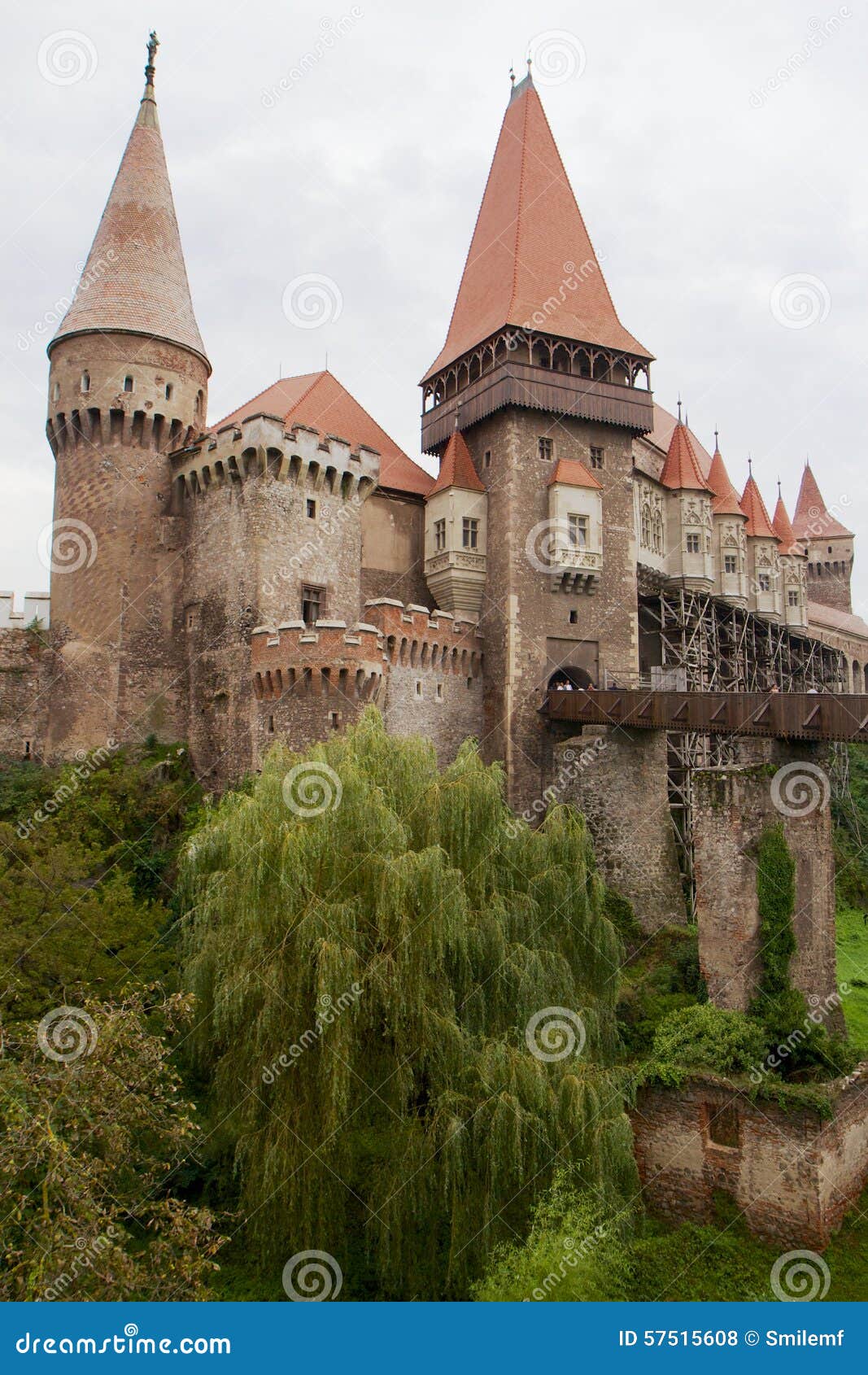 Castillo Medieval De Corvin, Hunedoara, Rumania Foto de archivo ...
