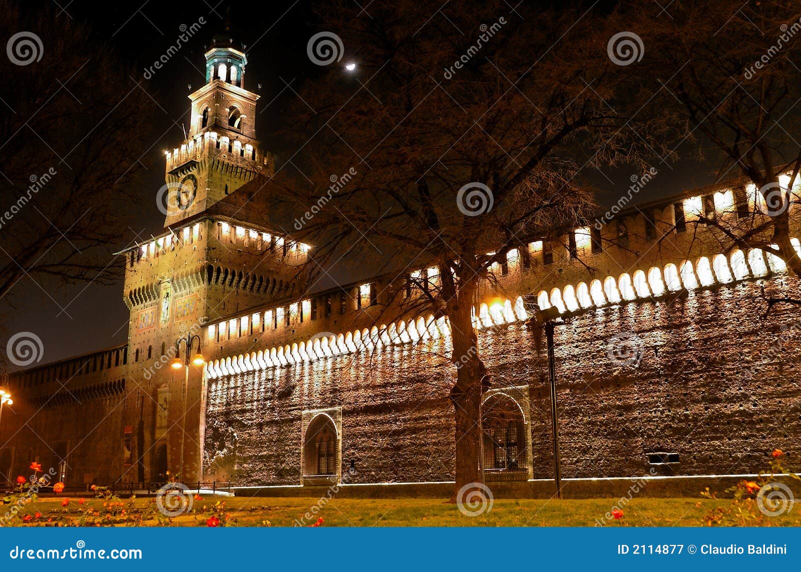 Castillo Medieval En La Noche (7) Imagen de archivo - Imagen de noche ...