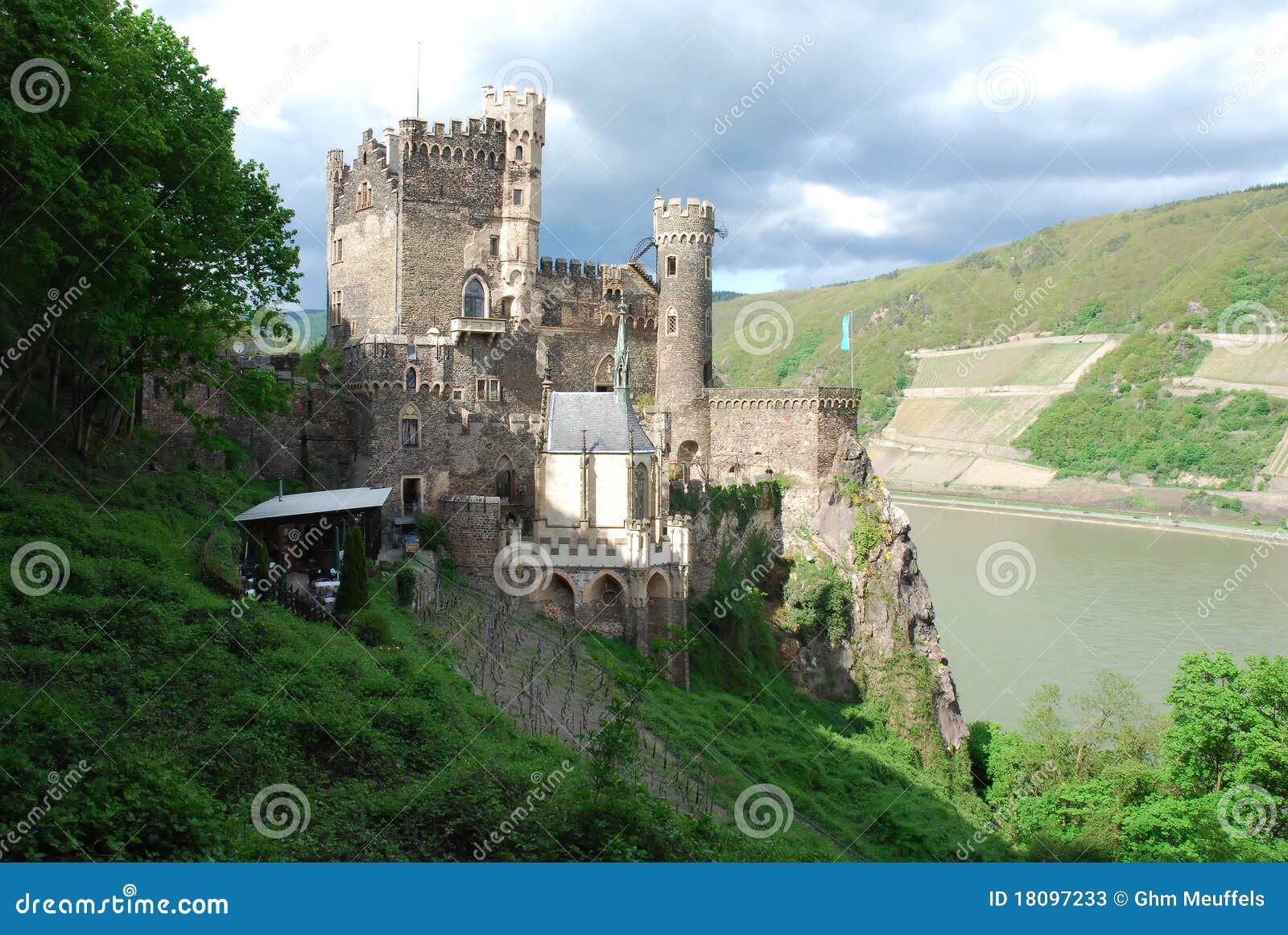 Castillo Rheinstein, Valle Del Rin, Germa Imagen de archivo - Imagen de ...