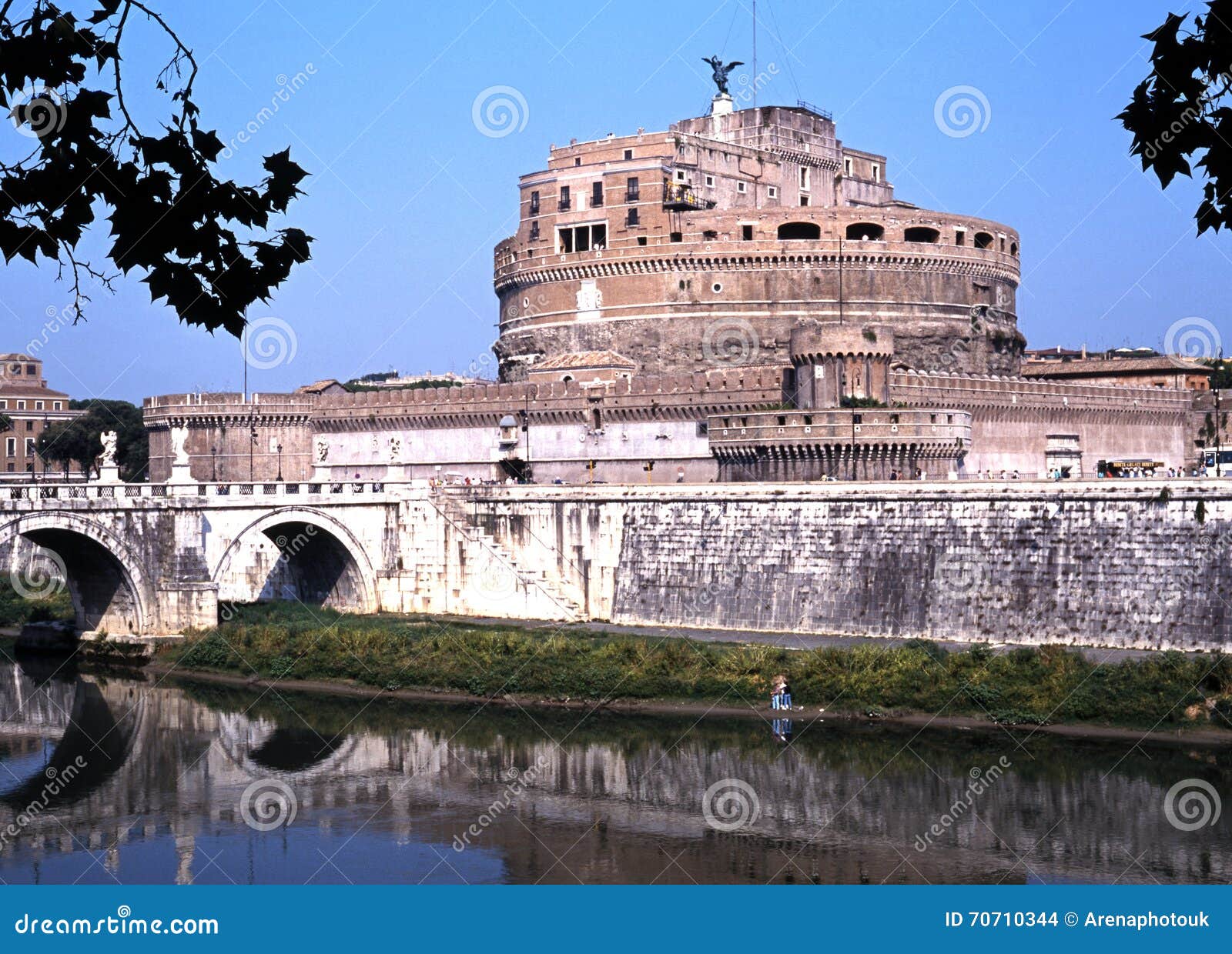 Castillo San Ángel, Roma imagen de archivo editorial. Imagen de cielo ...