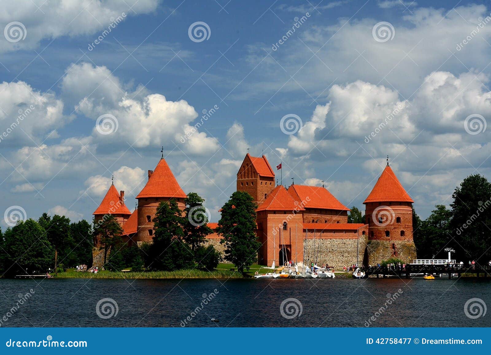 Castillo Trakai imagen de archivo. Imagen de europa, castillo - 42758477