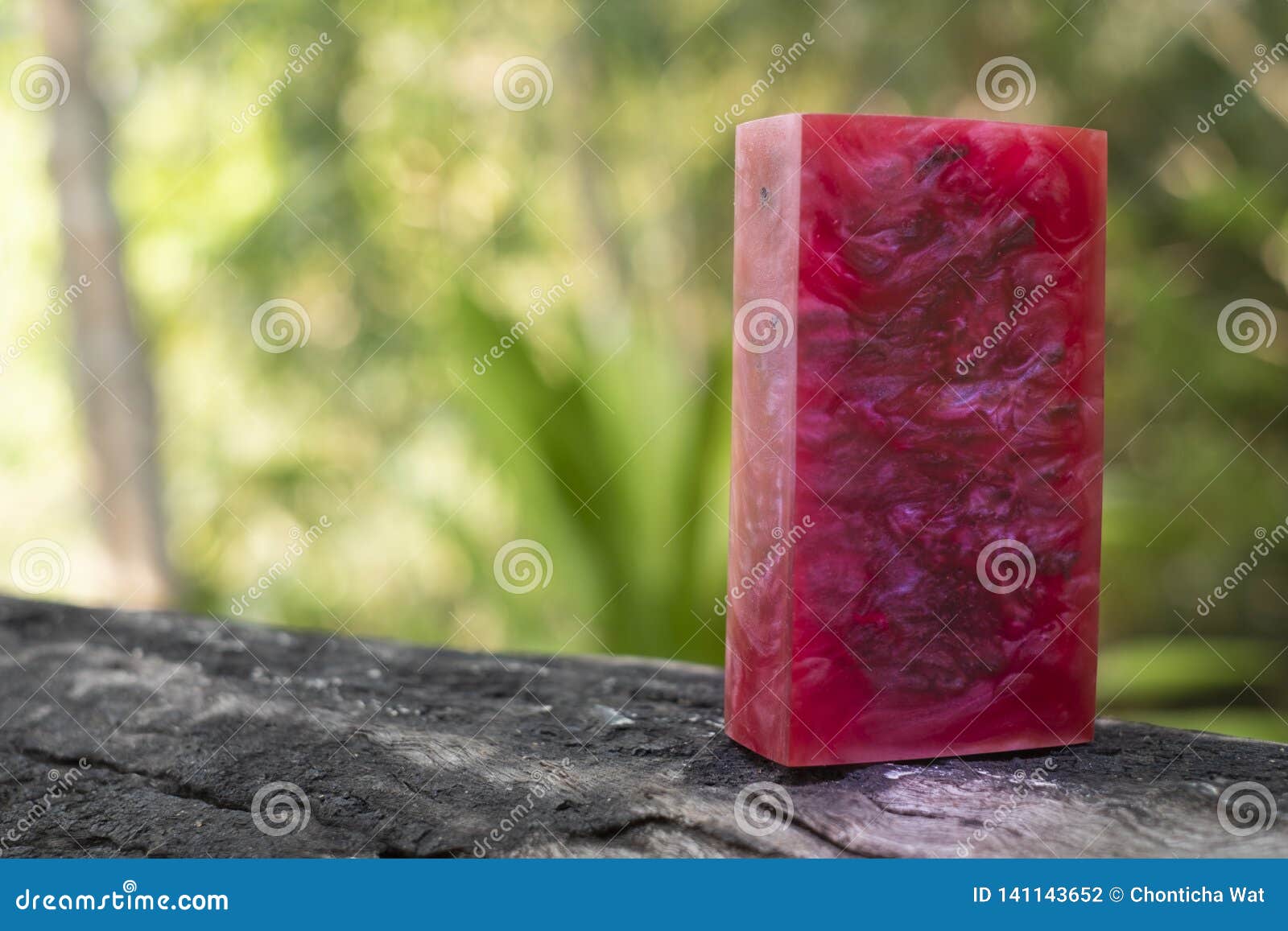 Casting Epoxy Resin Stabilizing Pine Cone Stock Photo - Image of ...