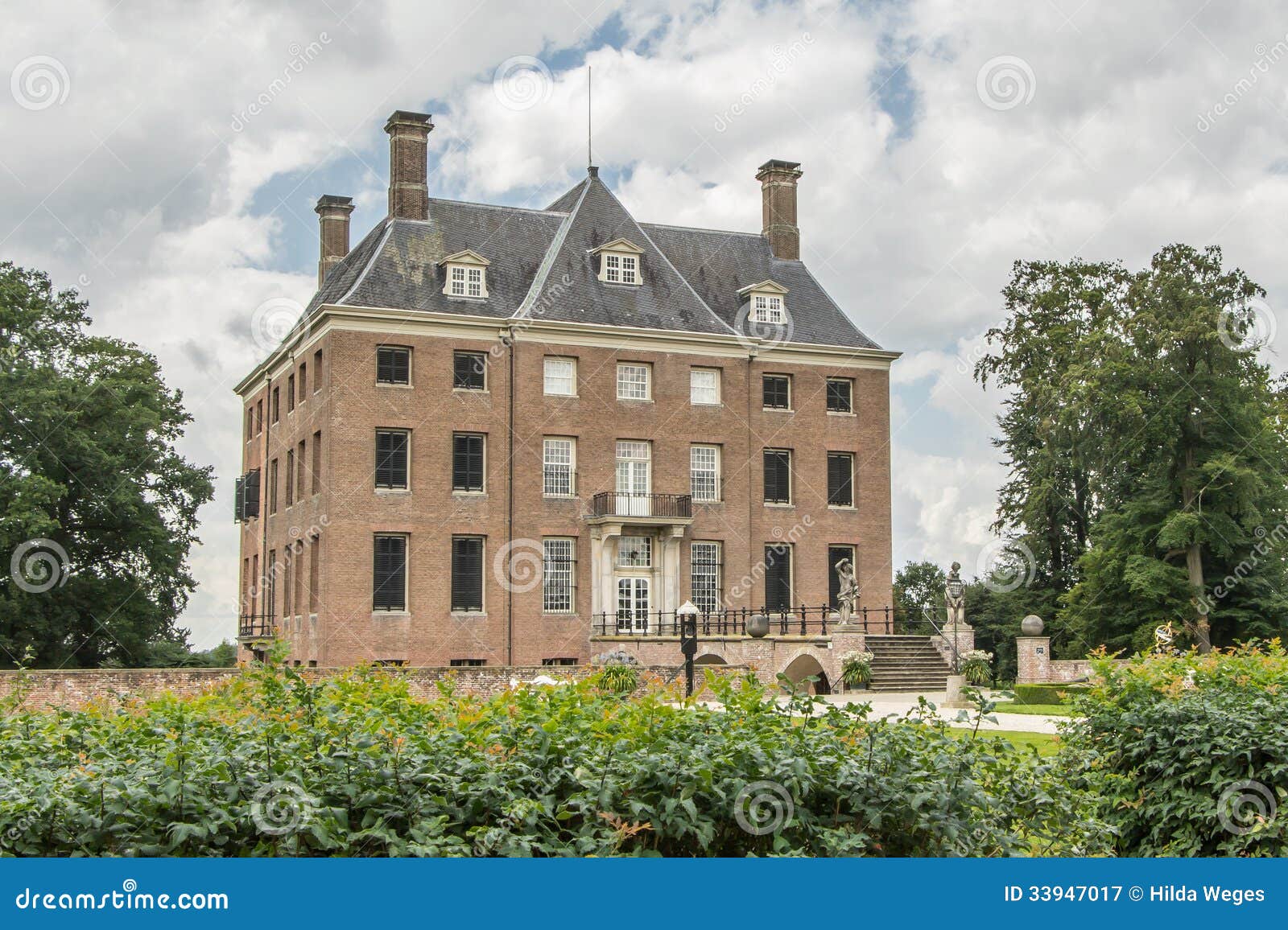 Castle of Amerongen stock image. Image of architecture - 33947017