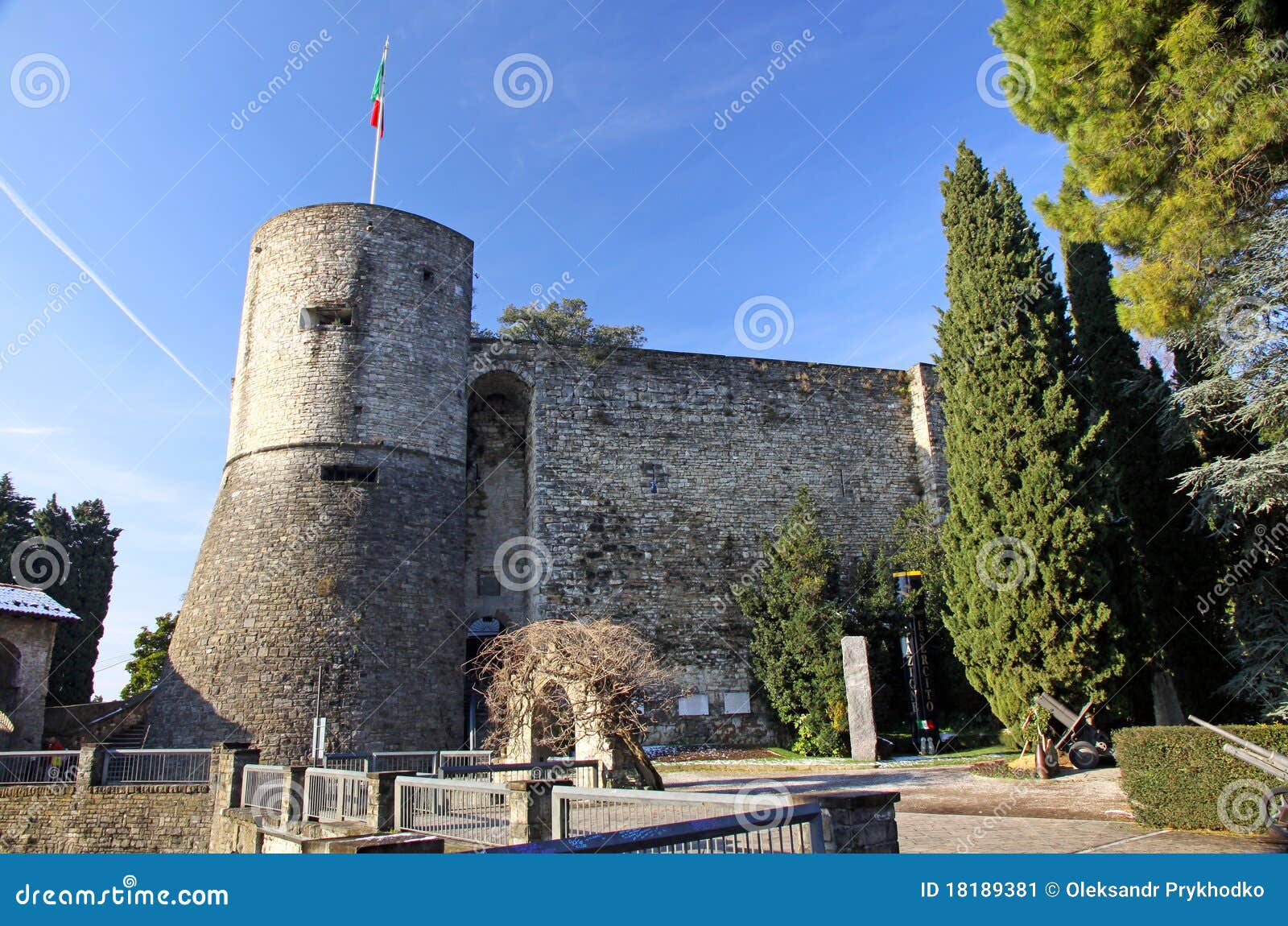 Castle in Bergamo stock image. Image of medieval, fortification - 18189381