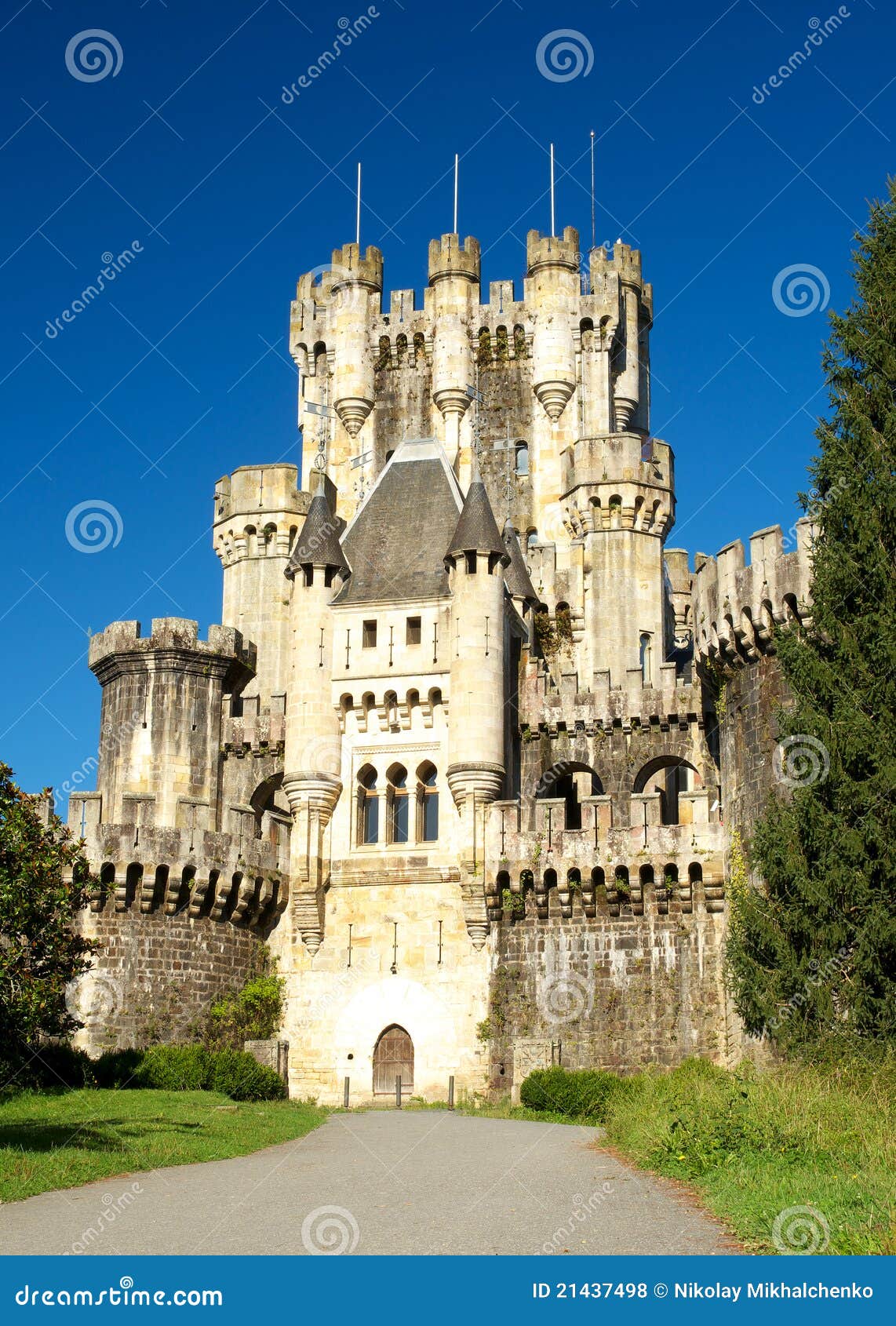 Castle of Butron stock photo. Image of country, monument - 21437498
