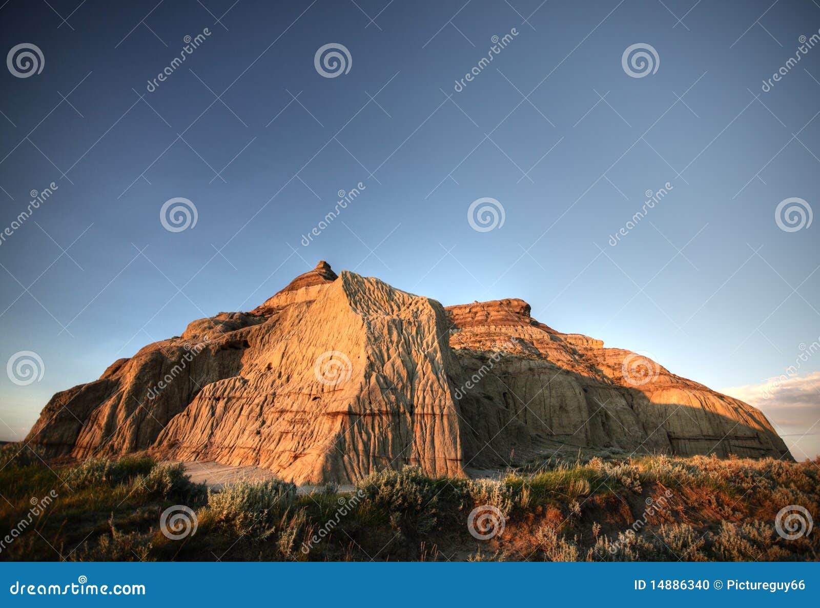 Castle Butte in Big Muddy Valley Stock Photo - Image of canada, travel ...