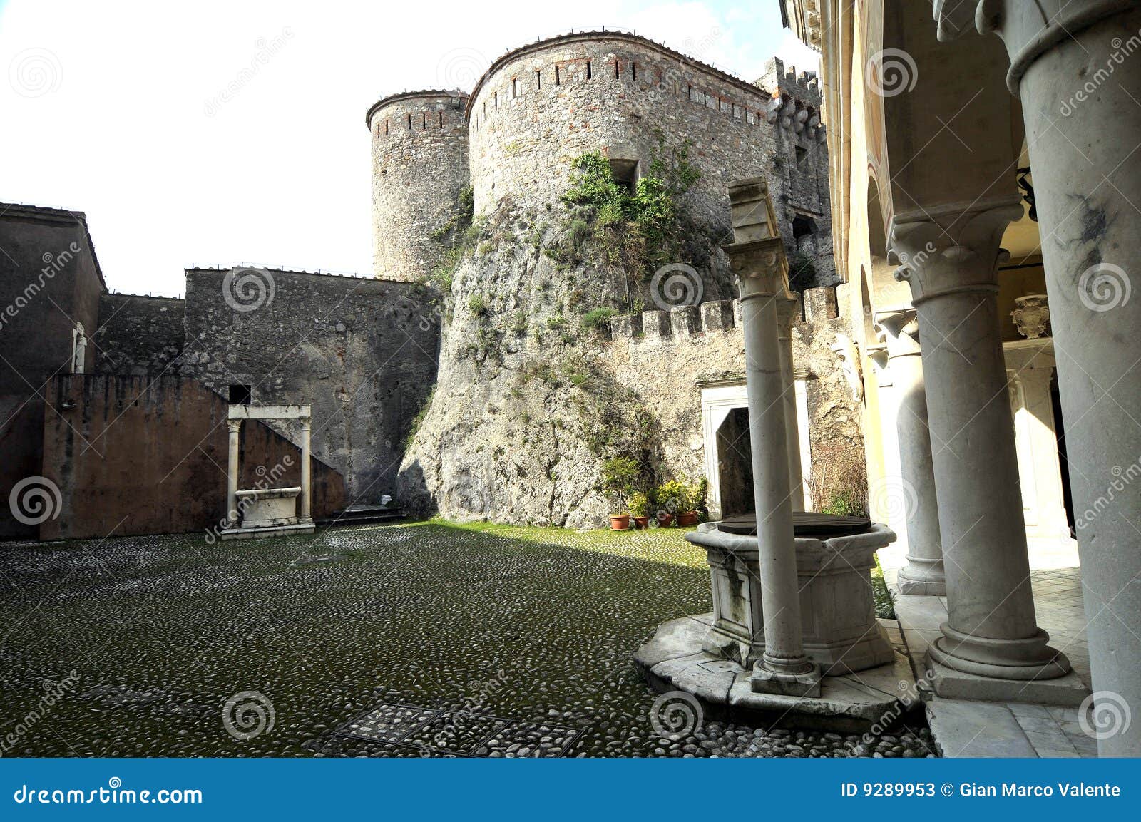 Castle Courtyard stock image. Image of italy, beauty, palace - 9289953